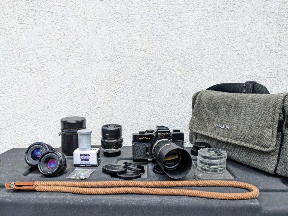 Minolta SRT 202 (Black) Film Kit for Sale in San Diego, CA - OfferUp