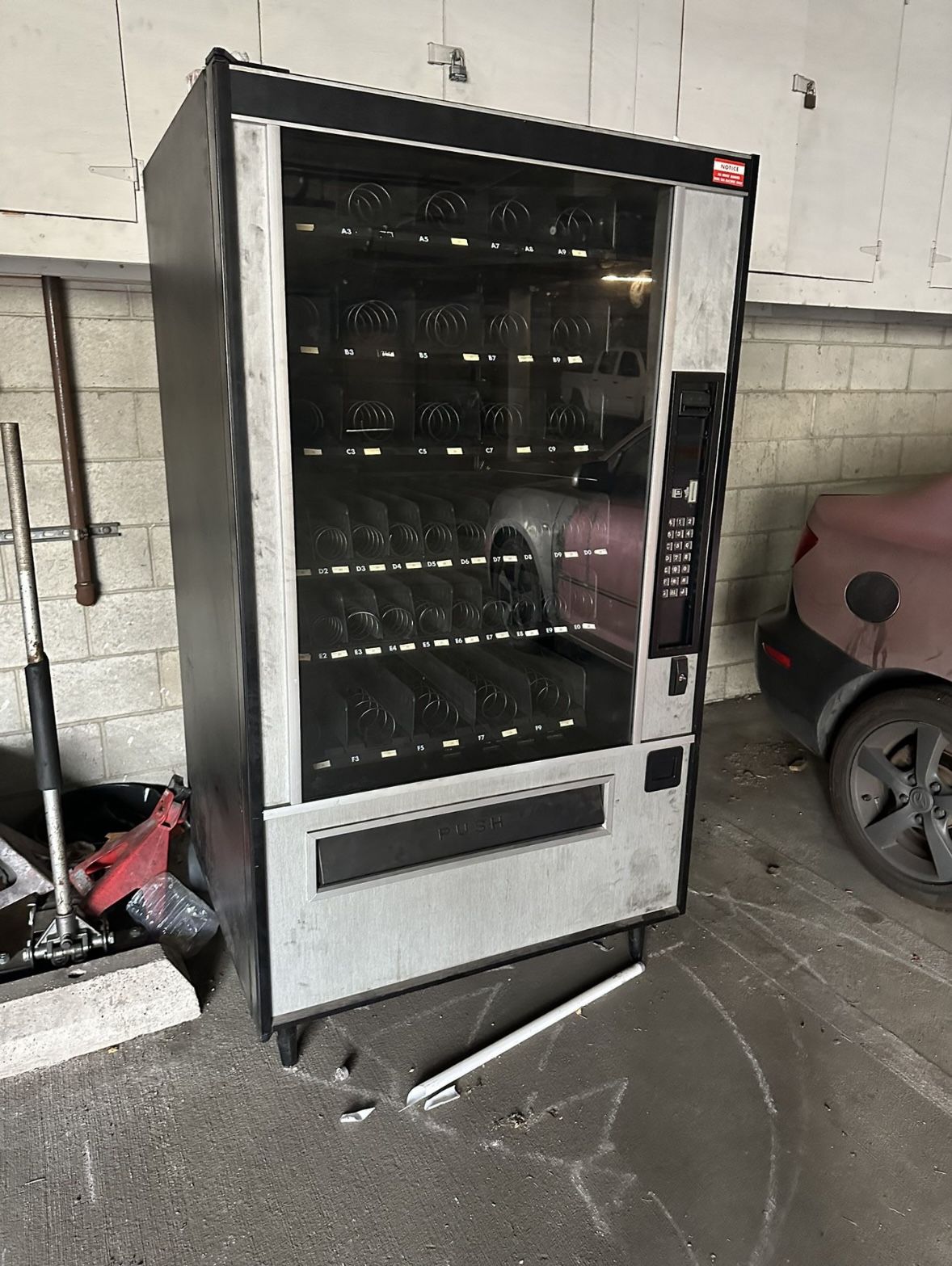 Vending Machine for Sale in Bell Gardens, CA - OfferUp