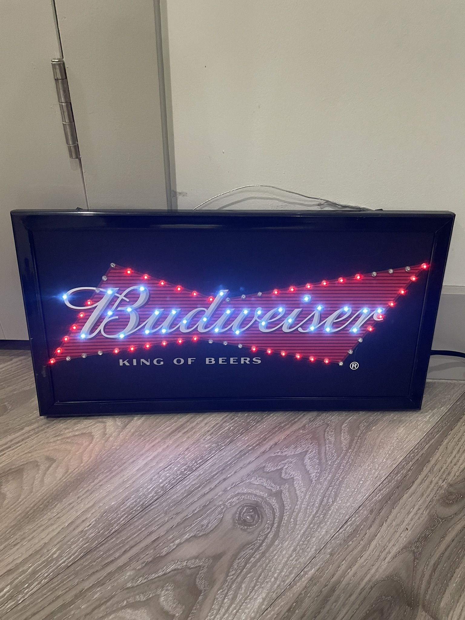 LED Budweiser “King of Beers” Light Up Bar Sign- Bright Display for ...