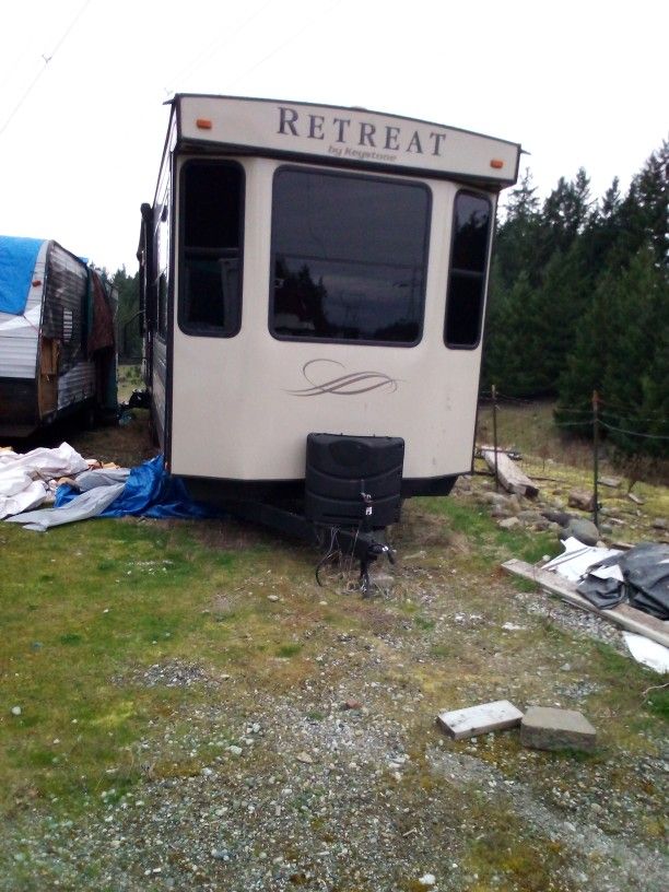 Retreat RV By Keystone 2 Pop Outs for Sale in Covington, WA - OfferUp