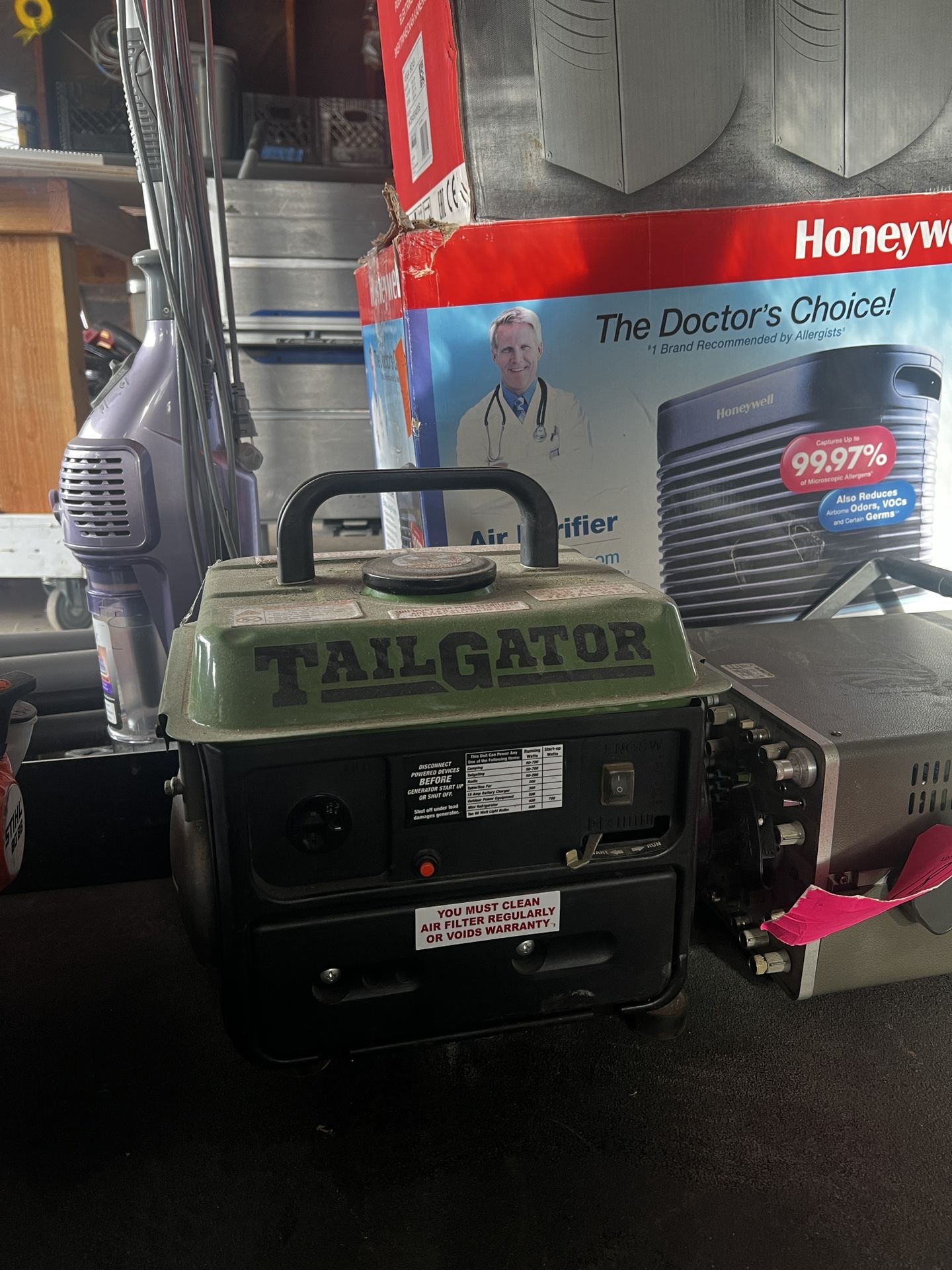 900 watt Tailgator for Sale in Fullerton, CA - OfferUp