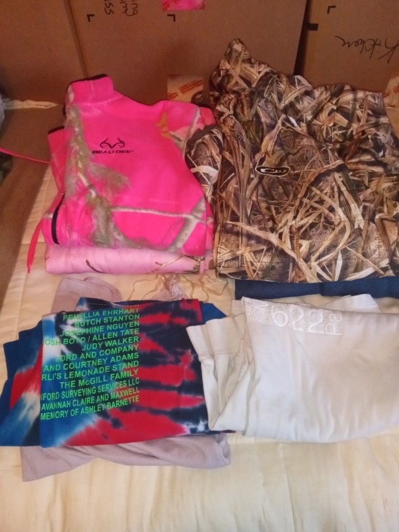Winter Clothes Bundle for Sale in Lake Wylie, SC - OfferUp