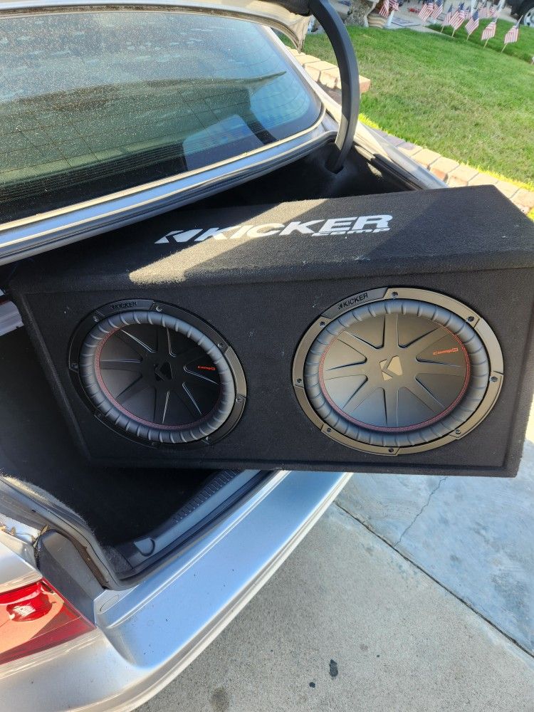 Kicker Comp R 12 for Sale in Paramount, CA - OfferUp