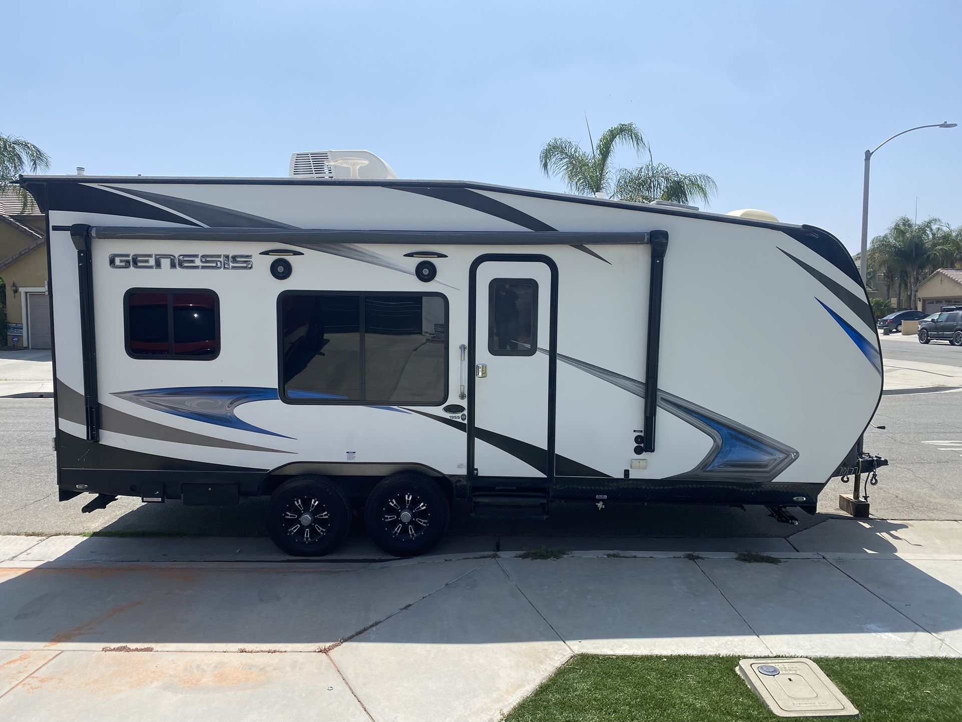 2018 Genesis Toy Hauler Model 19ss for Sale in San Jacinto, CA - OfferUp