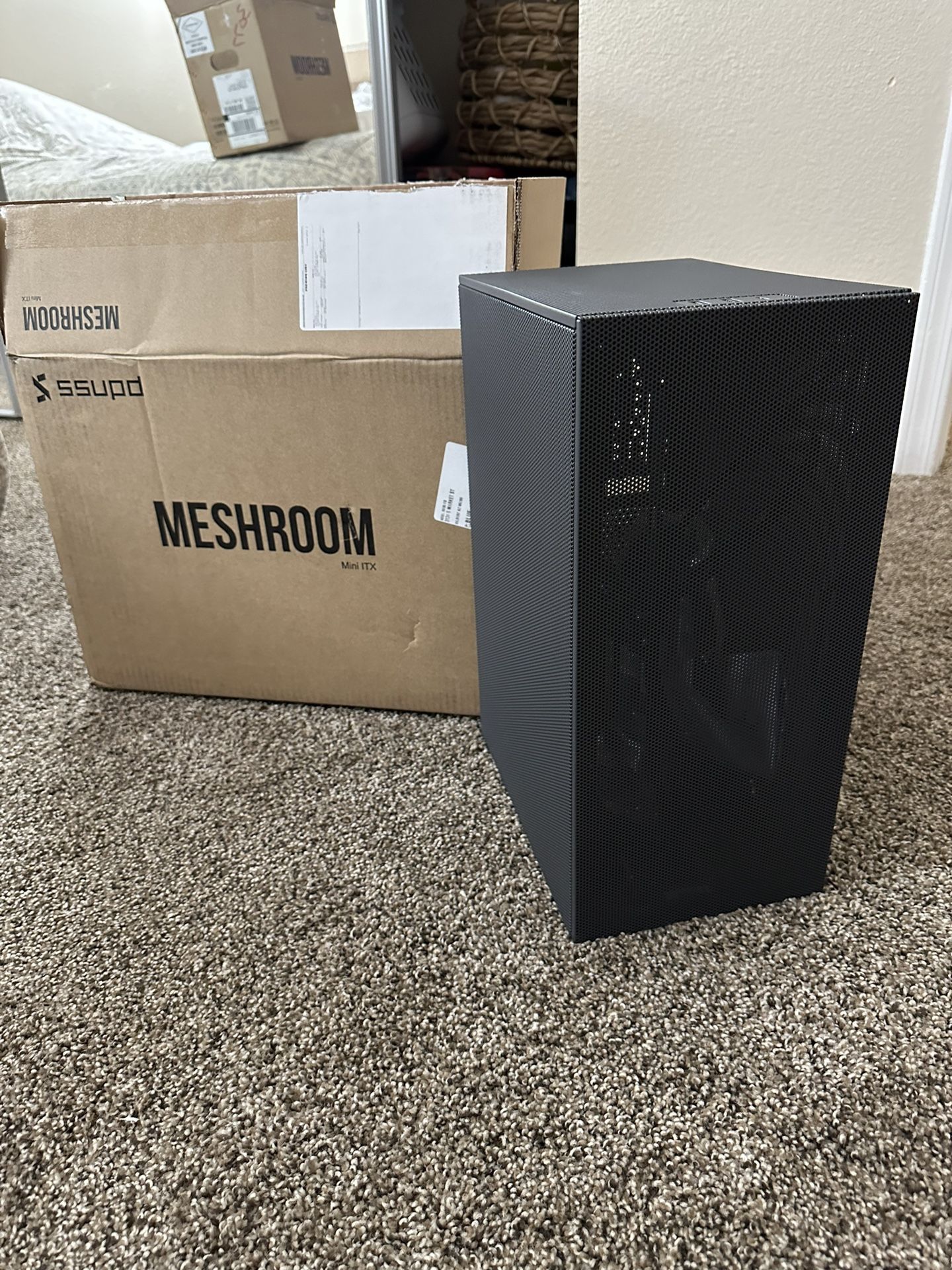 SSUPD Meshroom S - Grey ITX PC Gaming Case for Sale in Gilbert, AZ ...