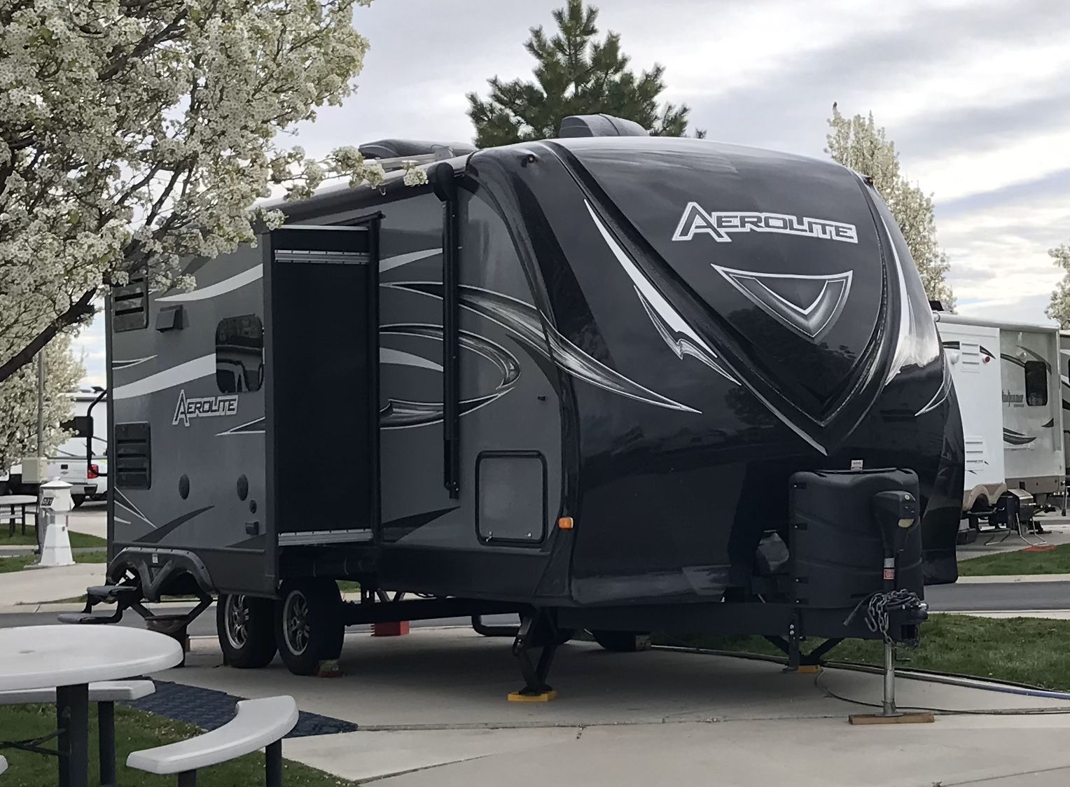 2014 Dutchmen Aerolite 218RBSL Travel Trailer w/2 Slides for Sale in ...