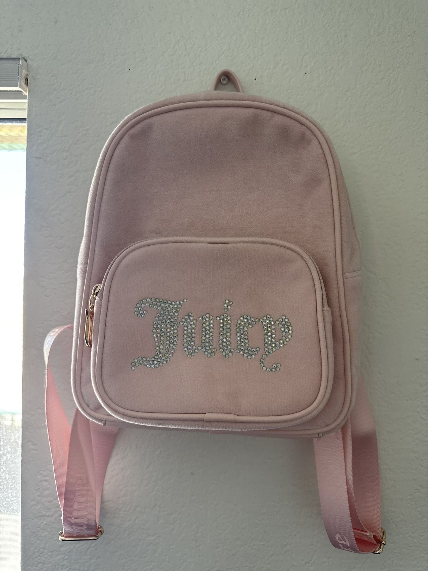 Pink Juicy Couture Backpack for Sale in Victorville, CA - OfferUp