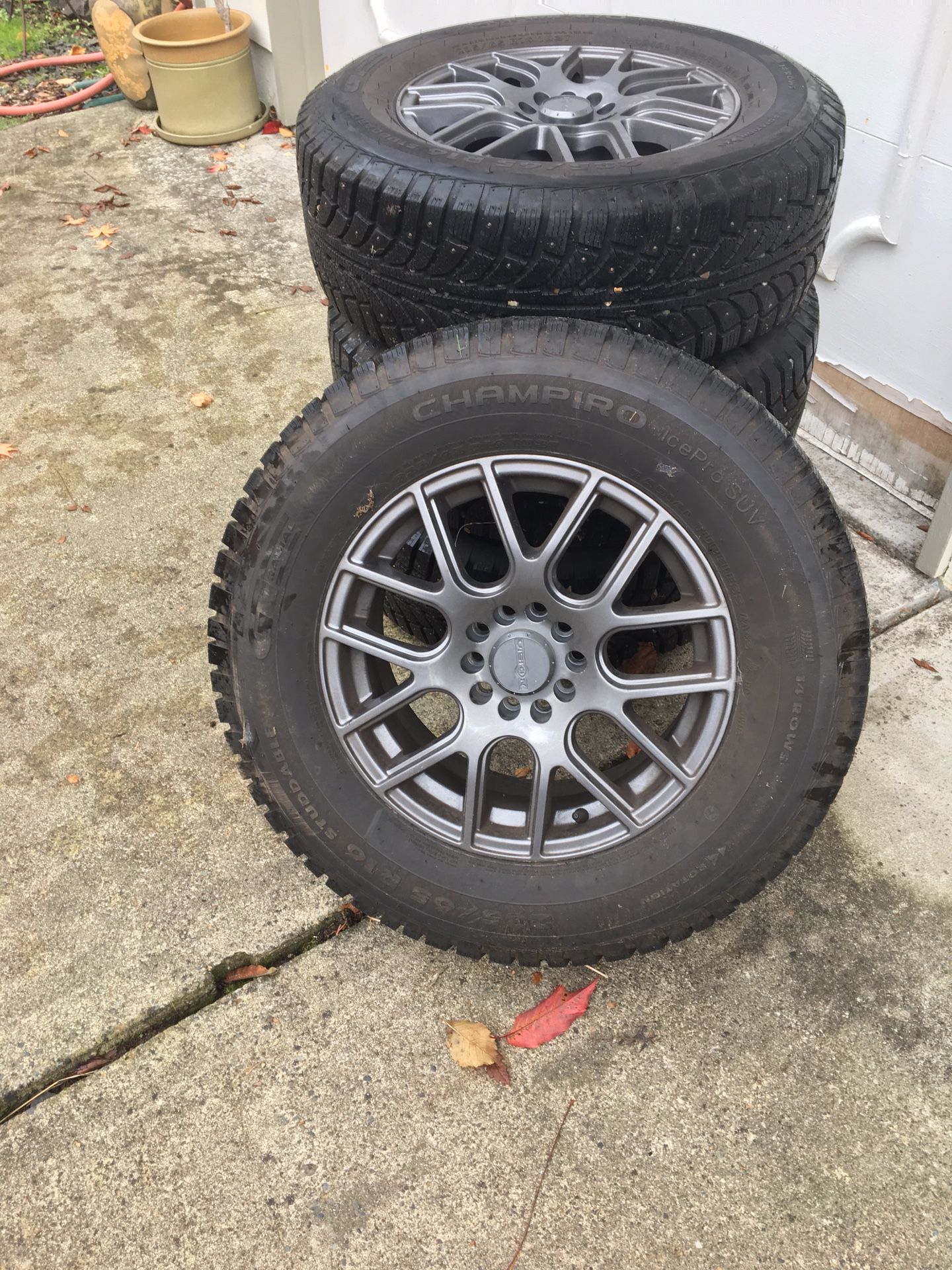 Studded snow tires 235/65 R16 on 16x7 Vision rims for Sale in Olympia ...