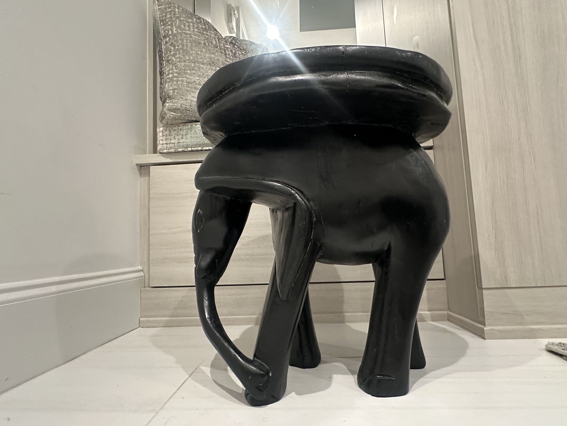 African Mahogany Had Carved Elephant Petite Table for Sale in Bonita ...