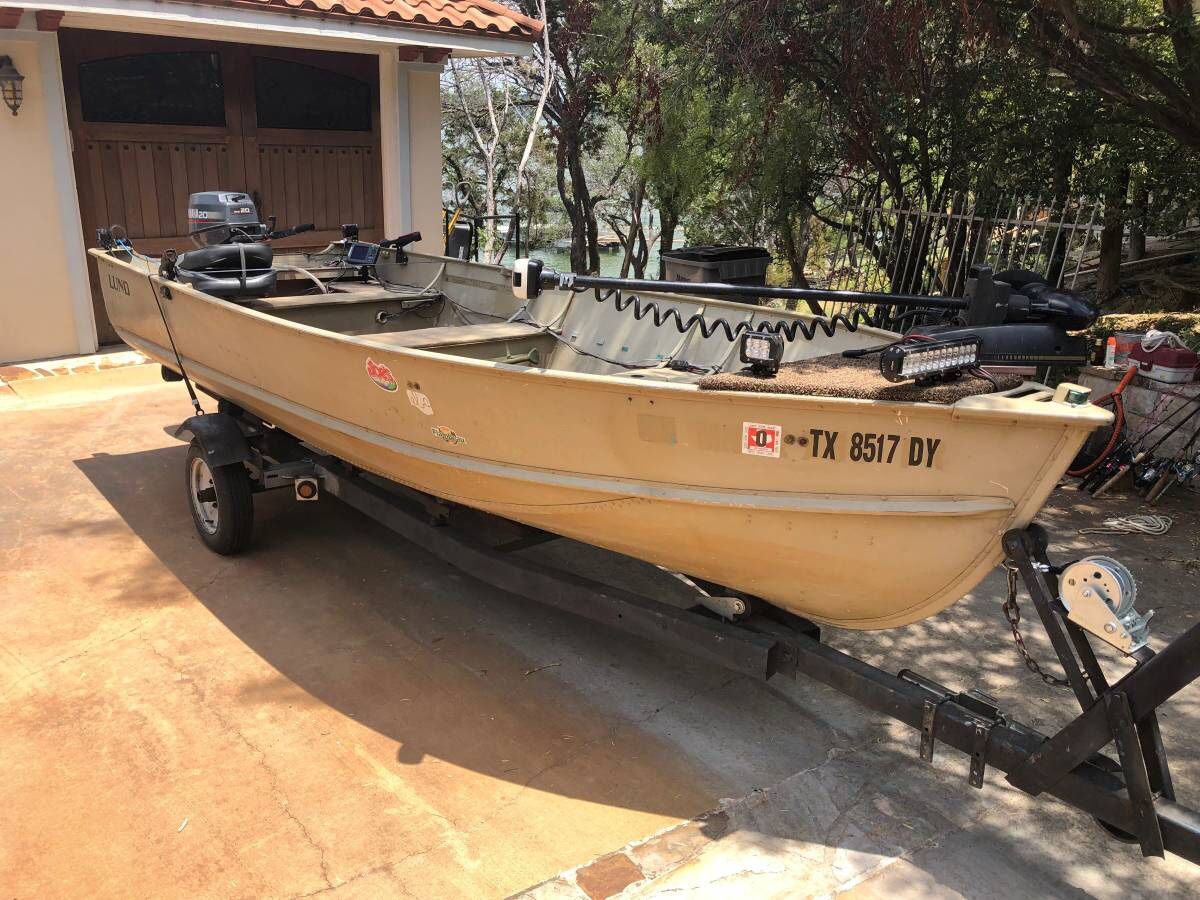 16ft Lund boat w/tiller motor and lots of extras for Sale in San ...