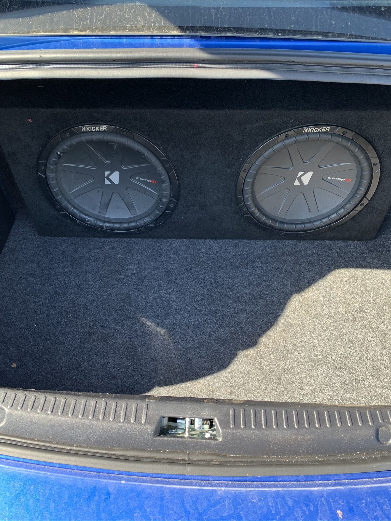 Two 12” Kicker Comp R Subs W/ Box And Lightning Audio Amp for Sale in ...