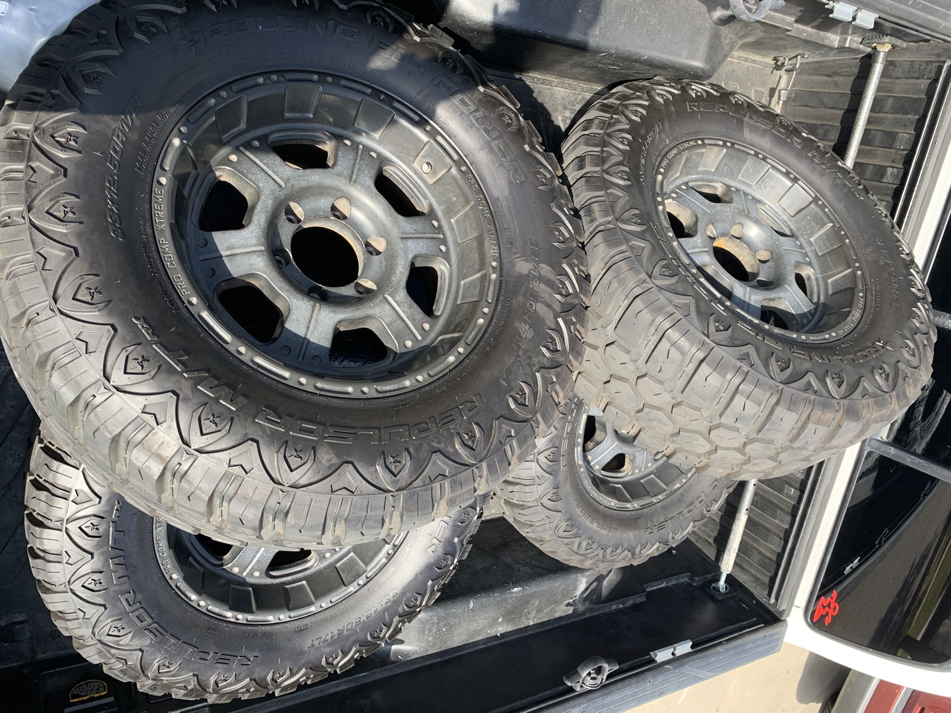Pro Comp 17 inch wheels and Rolling Big Power 33 inch Mud Terrain for ...