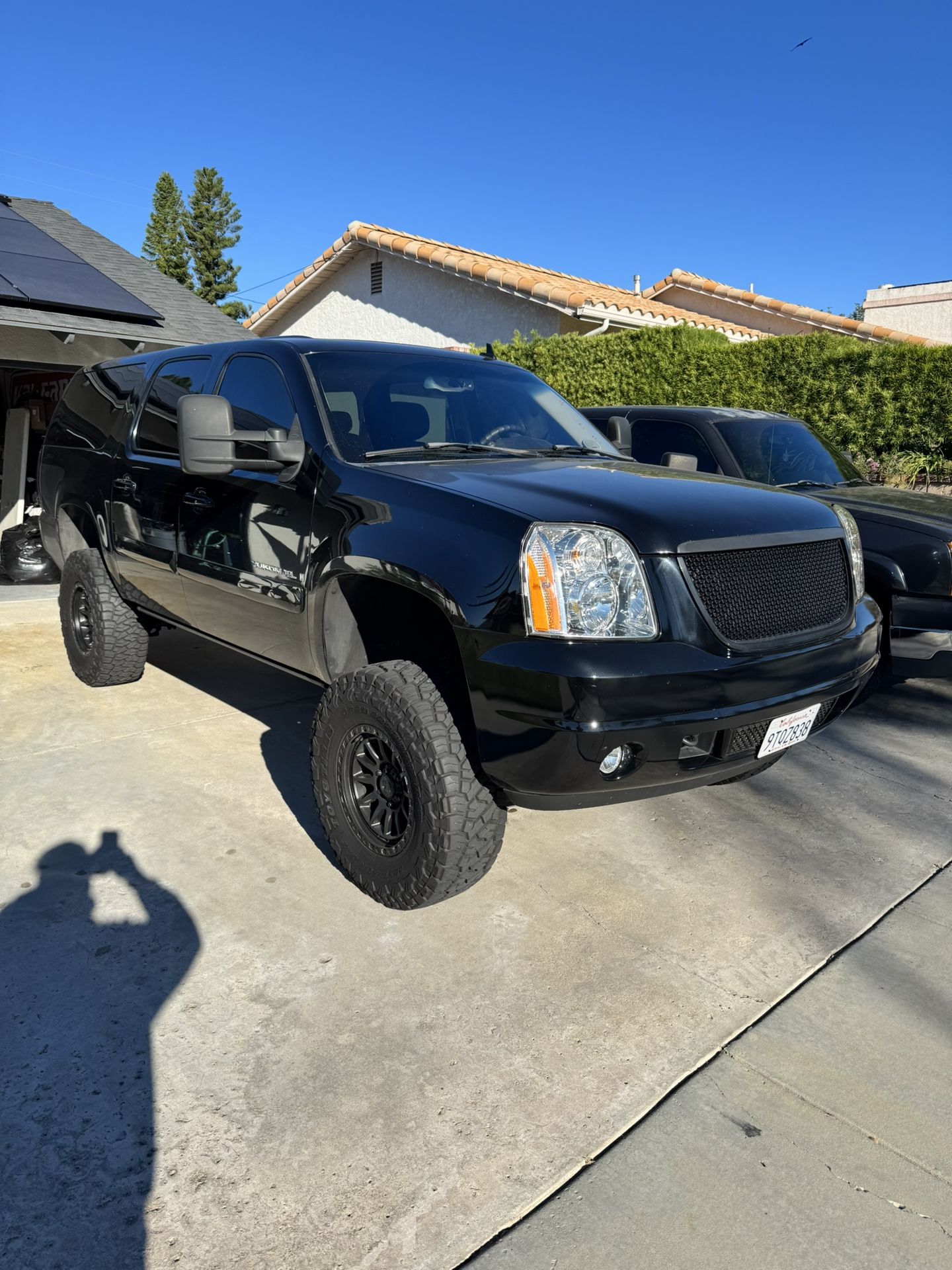 2007 GMC Yukon XL for Sale in Simi Valley, CA - OfferUp