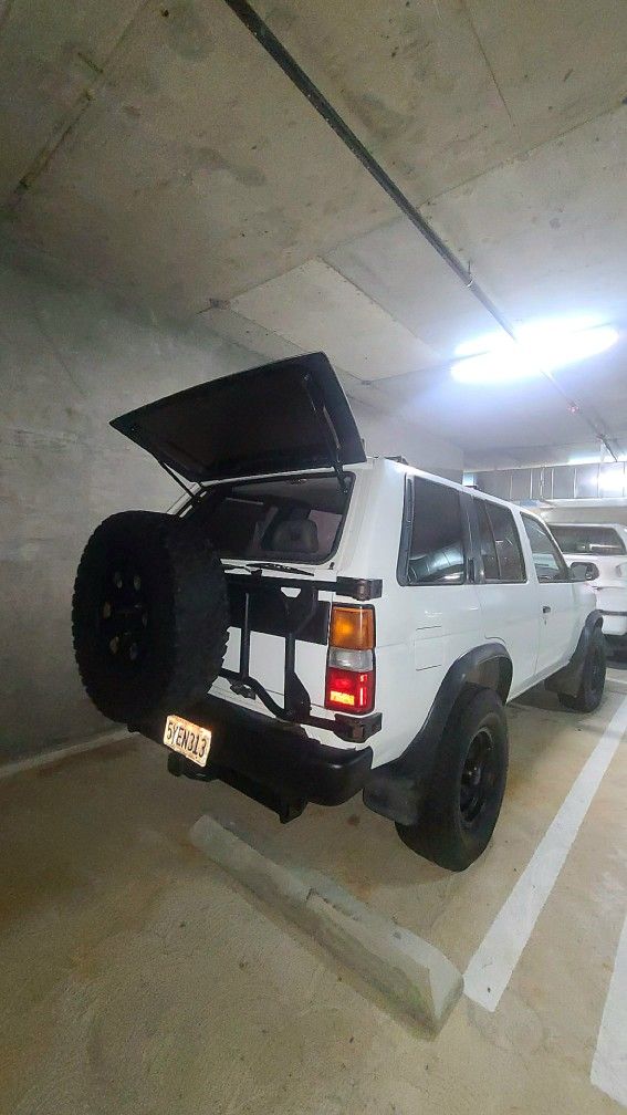 1995 Nissan Pathfinder for Sale in Ontario, CA - OfferUp