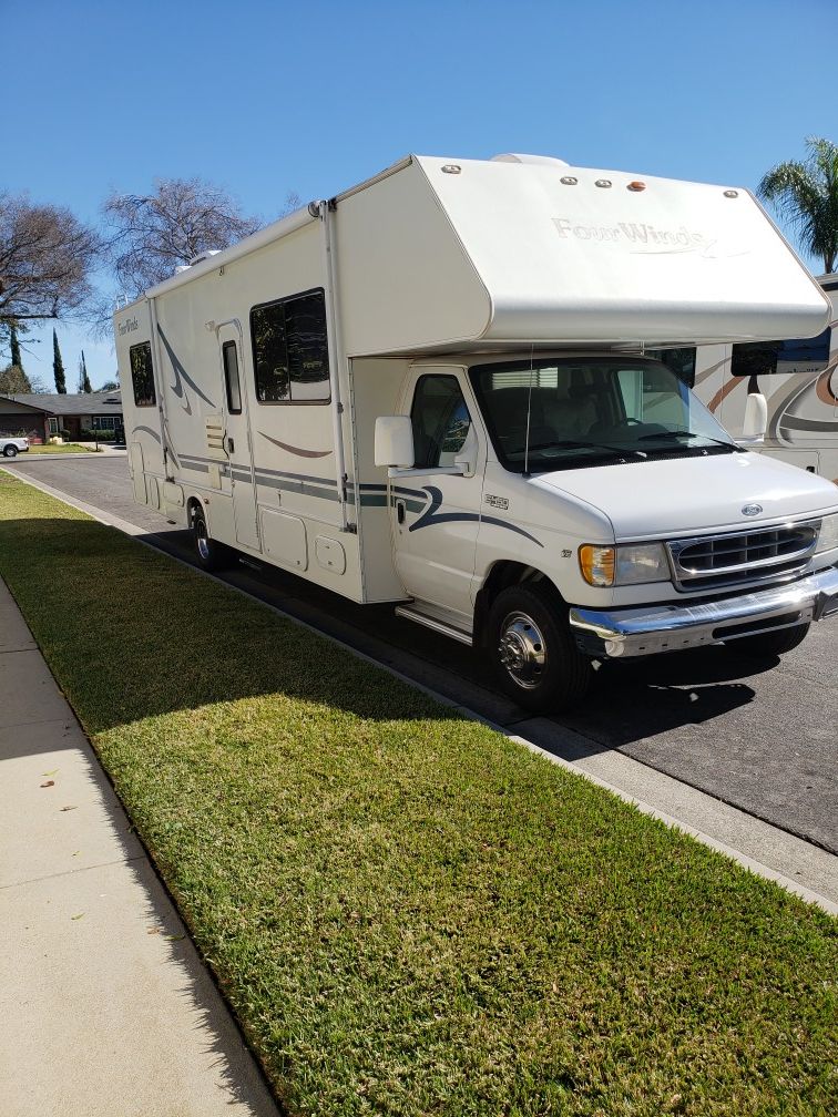 01 Four Winds Class C Motorhome 31ft for Sale in Ontario, CA - OfferUp