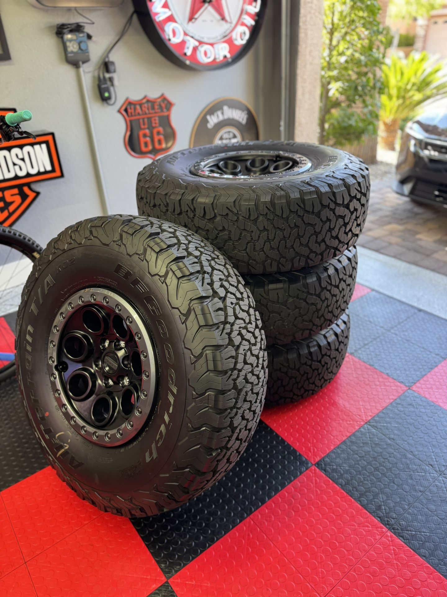 2025 Ford F150 Raptor 37 package beadlock wheels/ BFG KO2 tires BRAND ...