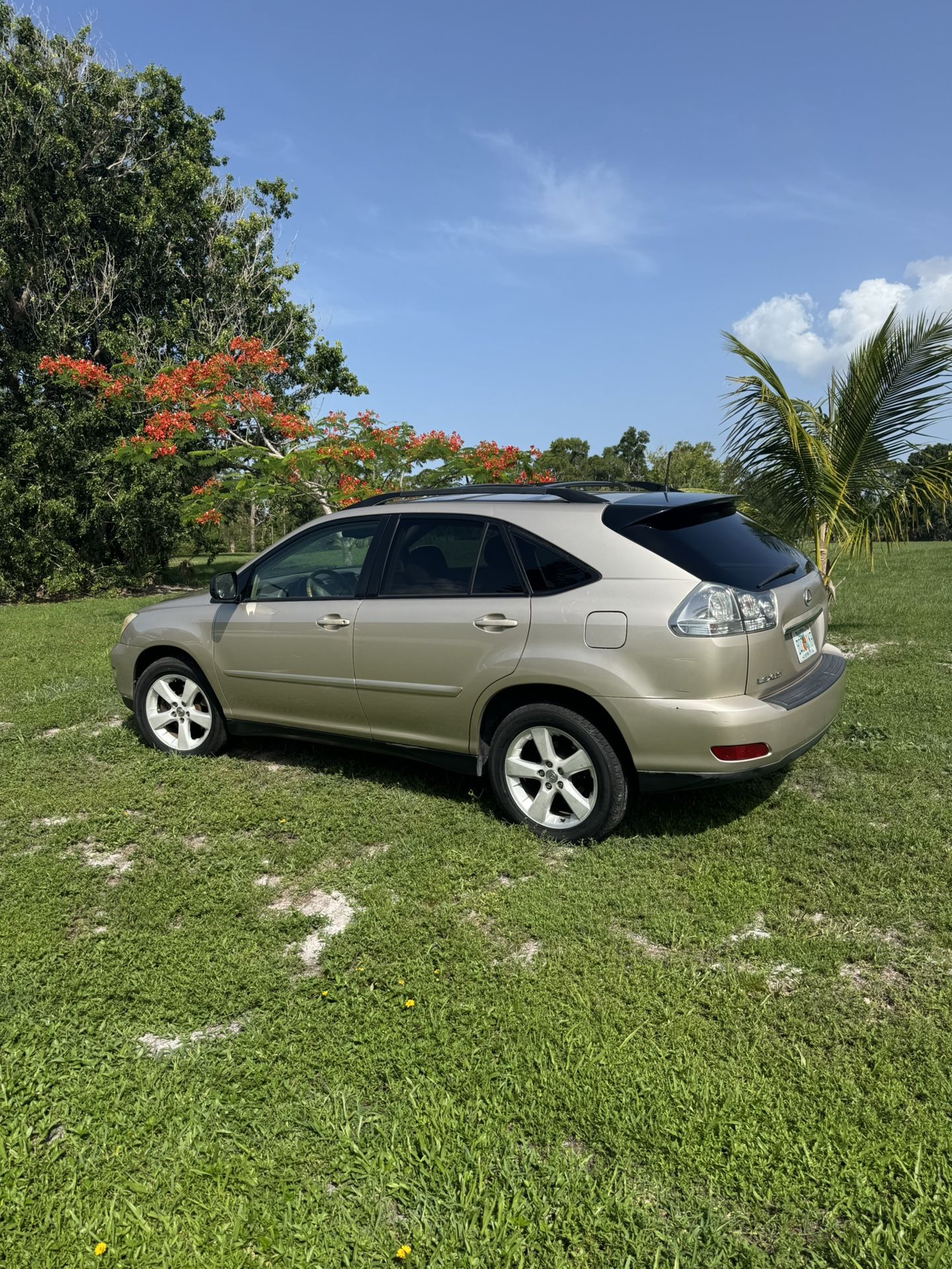 2005 Lexus Rx 330 for Sale in Port St. Lucie, FL - OfferUp