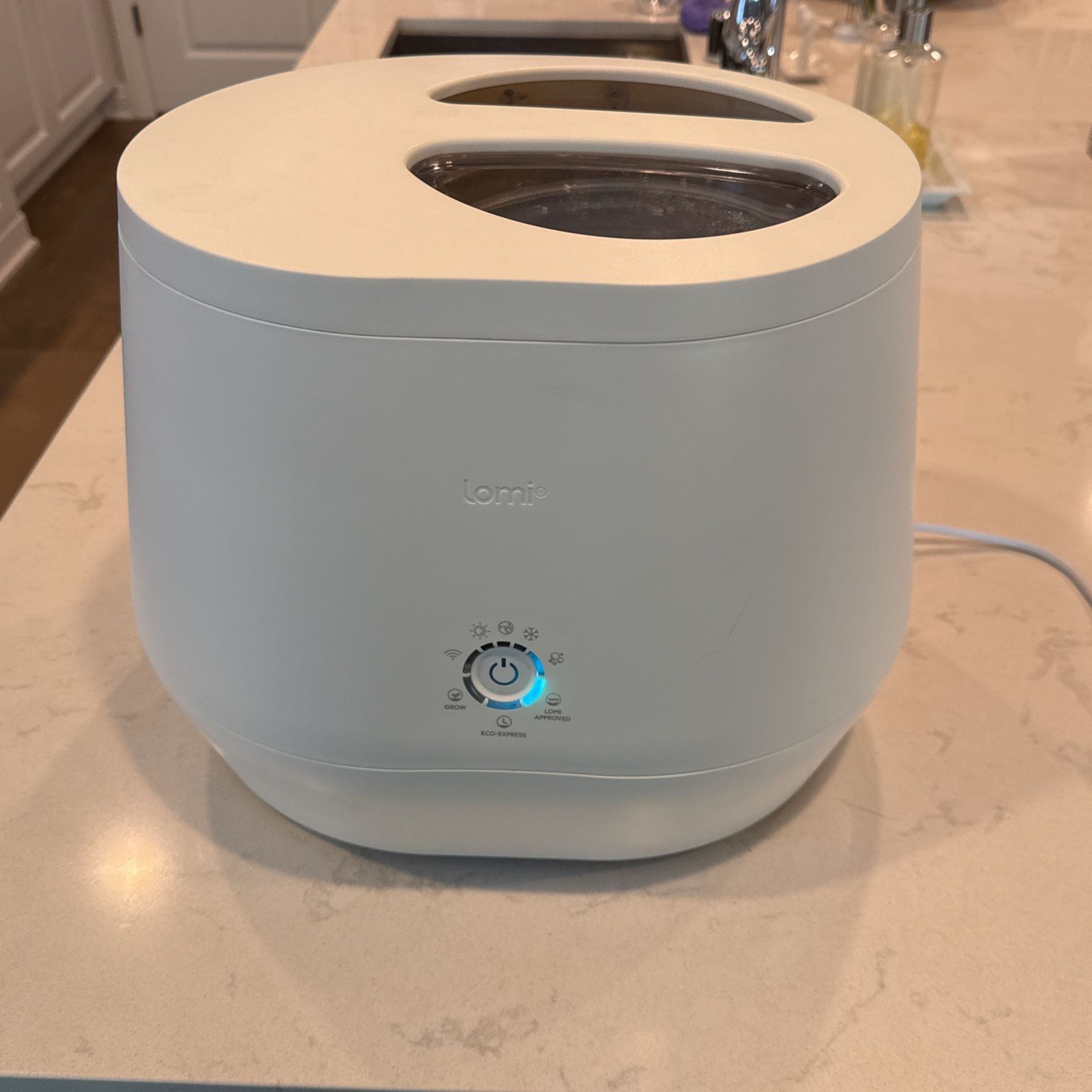 Lomi Electric Kitchen Composter for Sale in San Clemente, CA - OfferUp