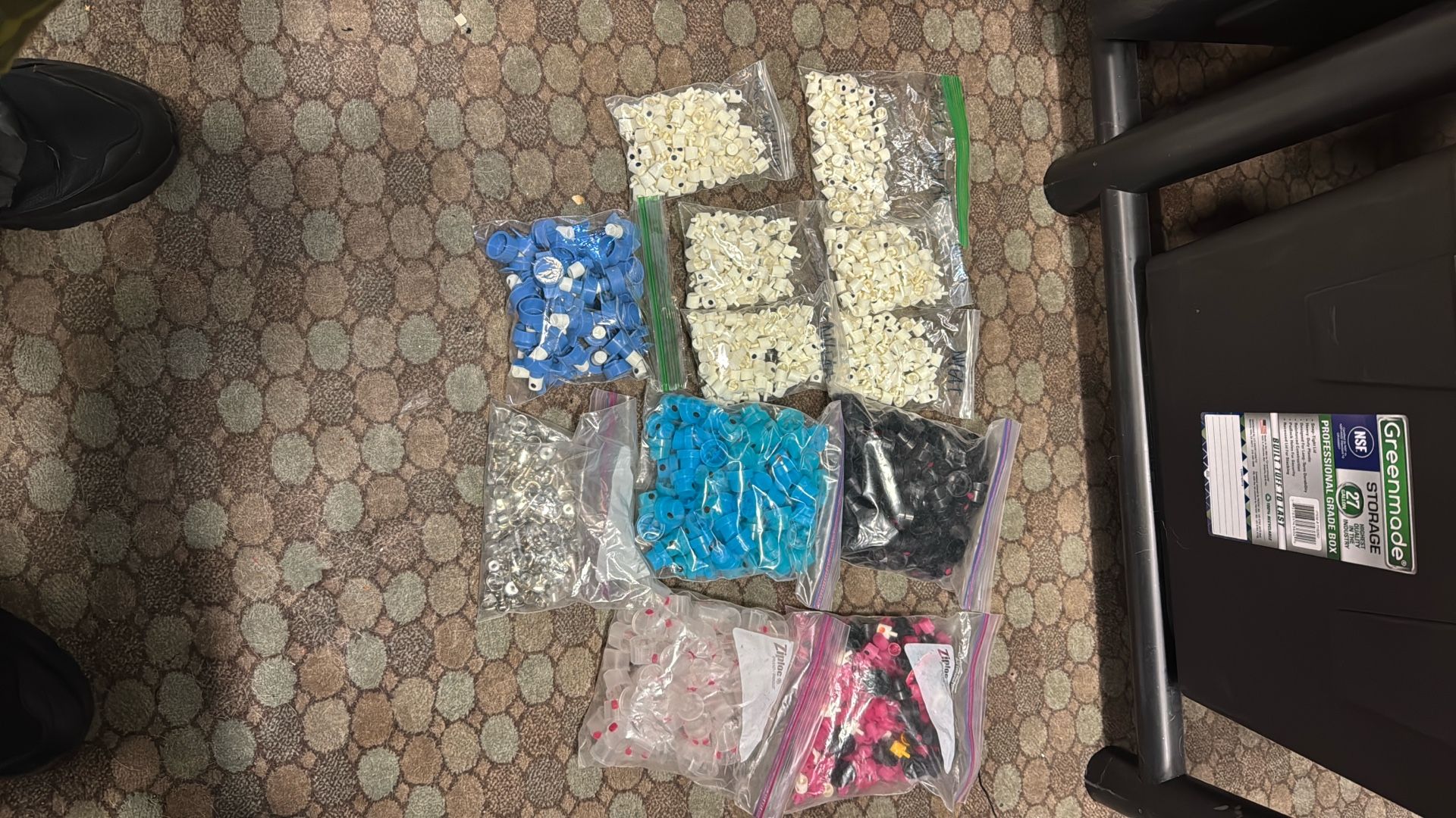 250 NY Fat Caps , 50 Ny Thins , 40 Uprock Adapters , 35 Metal Adapters ...