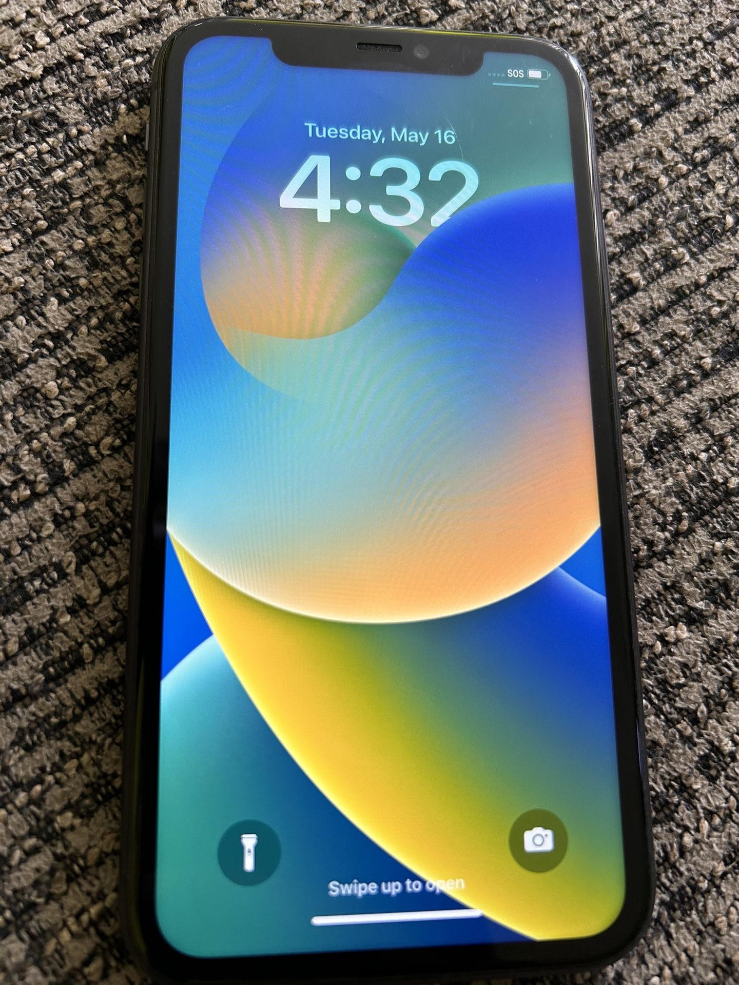 iPhone 11 Unlocked, Excellent Condition for Sale in Absecon, NJ - OfferUp