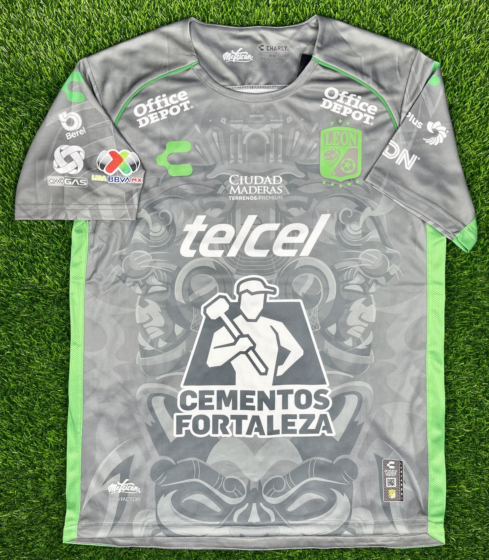 NEW CLUB LEON THIRD KIT JAMES MEN’S JERSEY! for Sale in Pasadena, TX ...