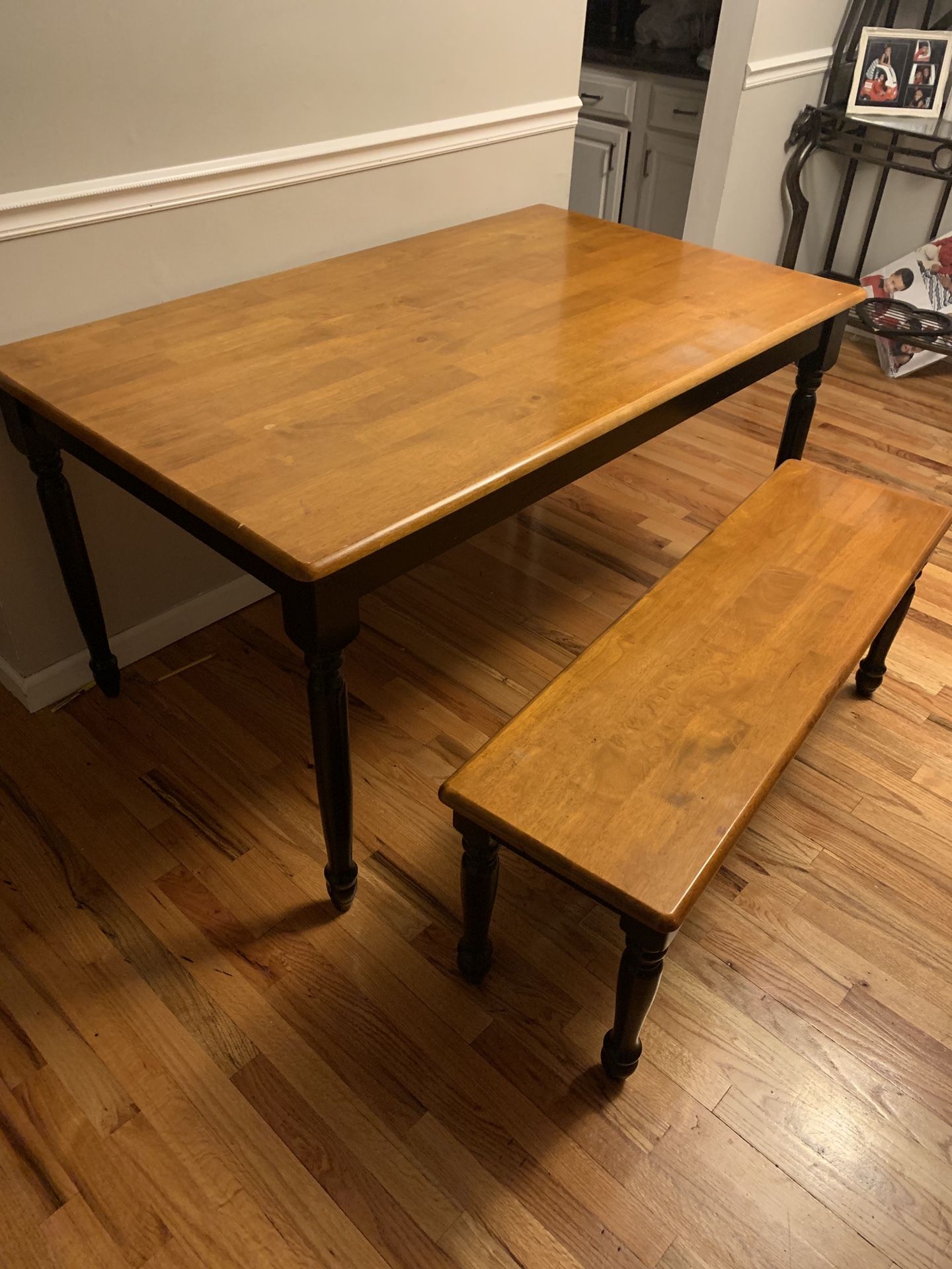 Kitchen table for Sale in Woodbury, NY - OfferUp