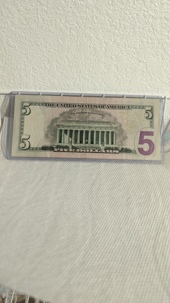 2013 5 Dollars Bill With Ladder Serial Number