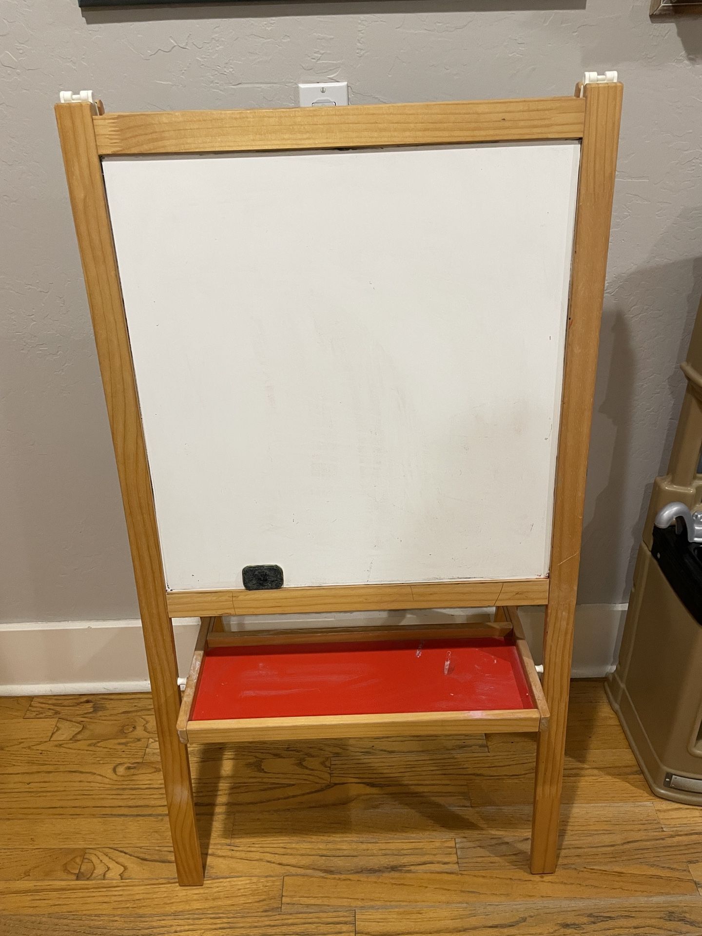 Kid’s Art Easel, Chalkboard, Dry Erase Board for Sale in San Diego, CA ...