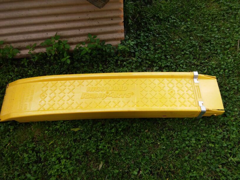 Highland Ramparts Ramp Champ Telescoping Ramp for Sale in Saint Paul ...