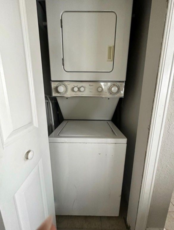 Whirlpool 24" Twin Thin Stackable Washing Machine for Sale in Lakeland ...