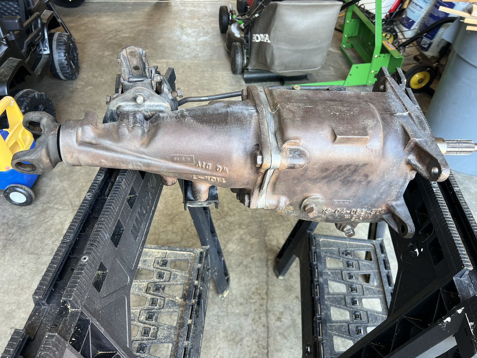 Borg Warner Super T10 Transmission for Sale in Puyallup, WA - OfferUp