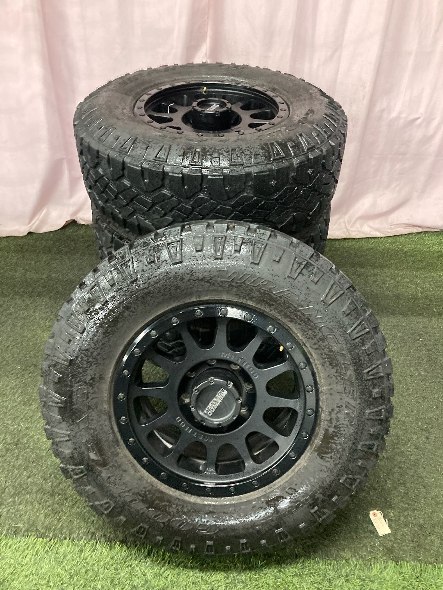 Method Race MR305 Matte Black 18x9 8x165 8 Lug 18 Inch Wheels for Sale ...