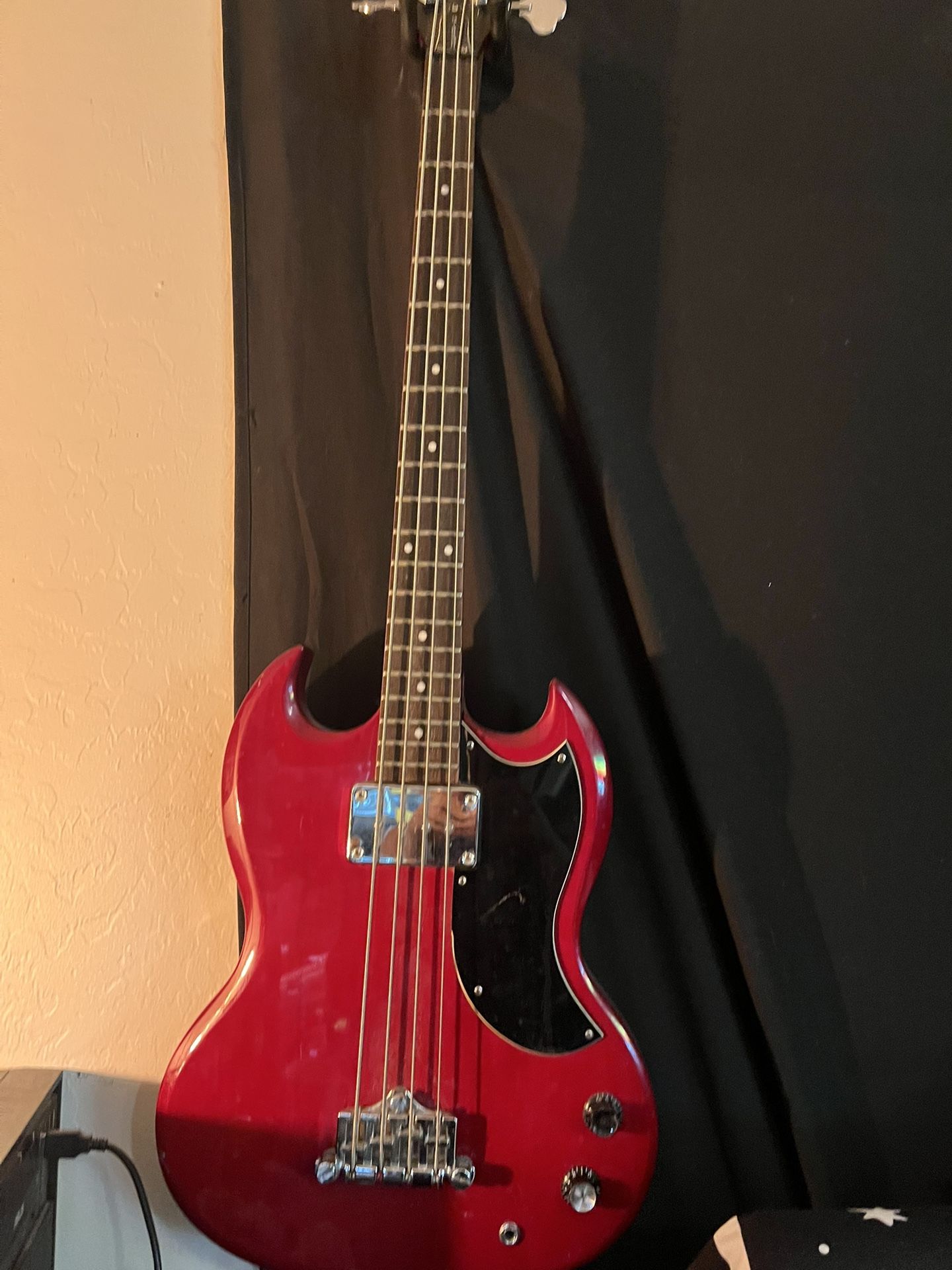 Epiphone Bass Guitar for Sale in Phoenix, AZ - OfferUp
