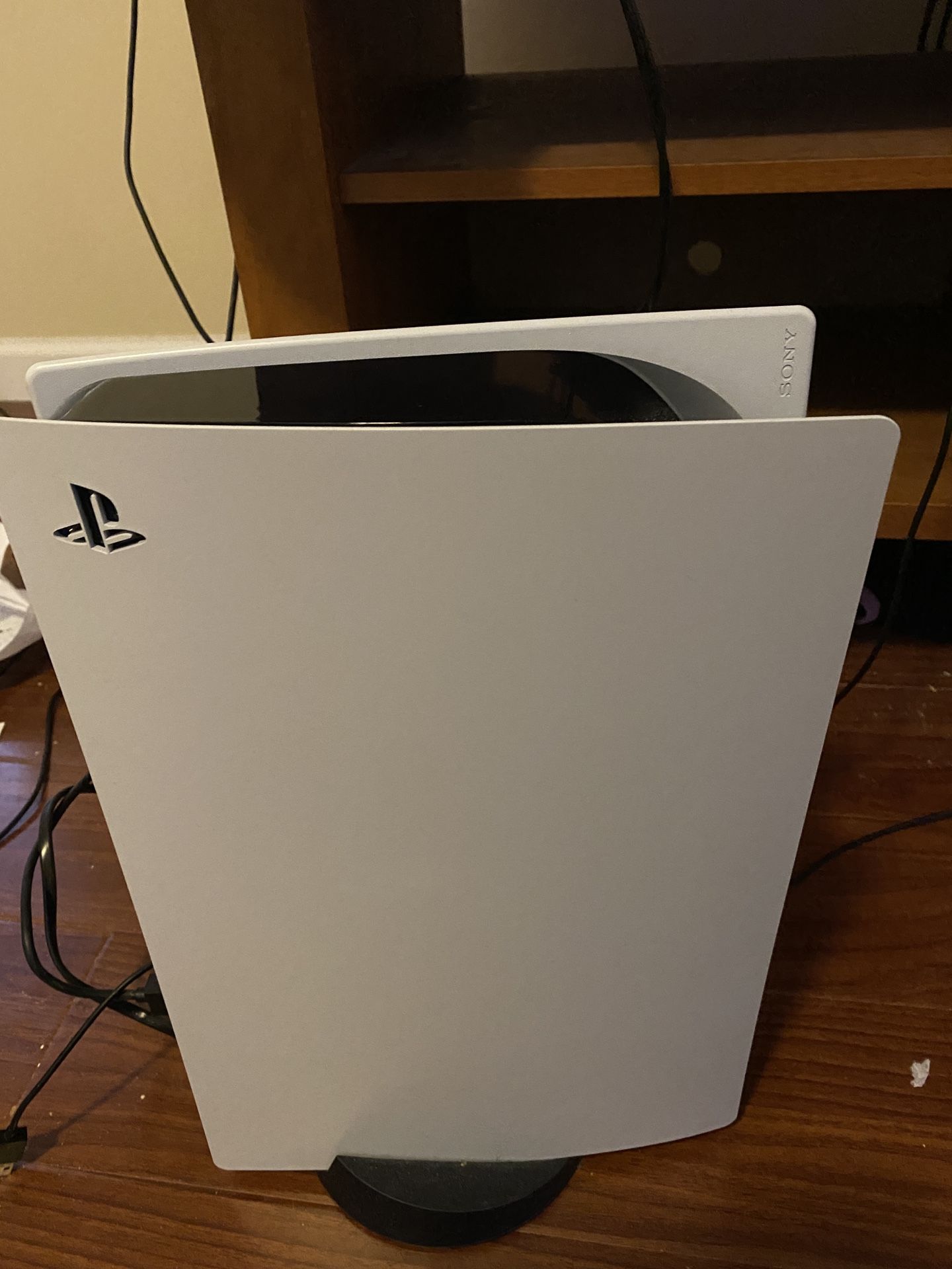 Slighty Used PS5 for Sale in Lindenhurst, NY - OfferUp