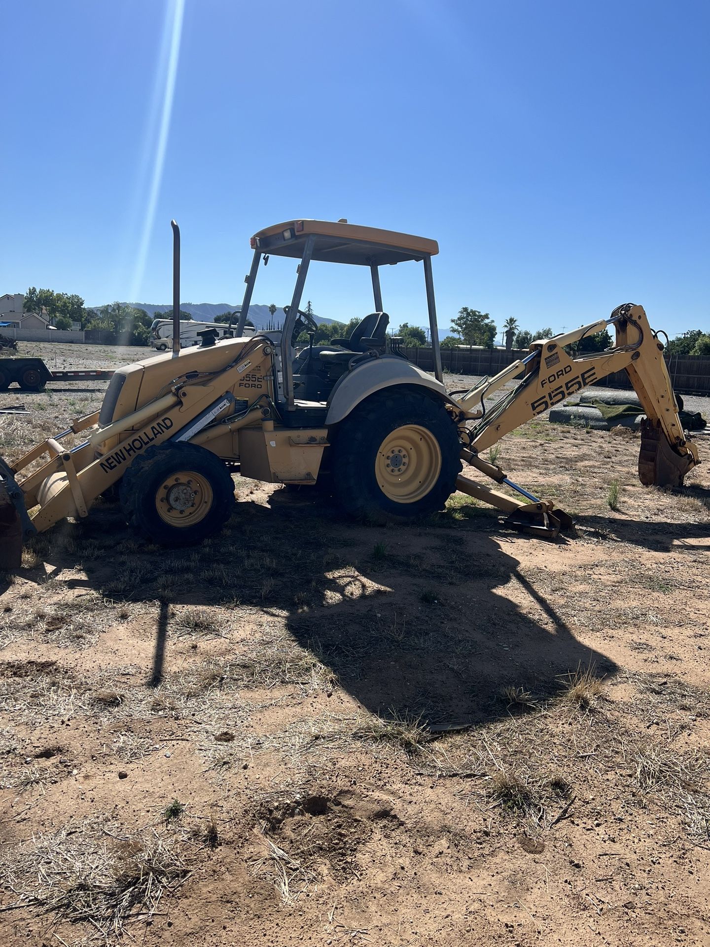 New Holland Ford 555E 4X4 Extendahoe Backhoe for Sale in Oak Glen, CA ...