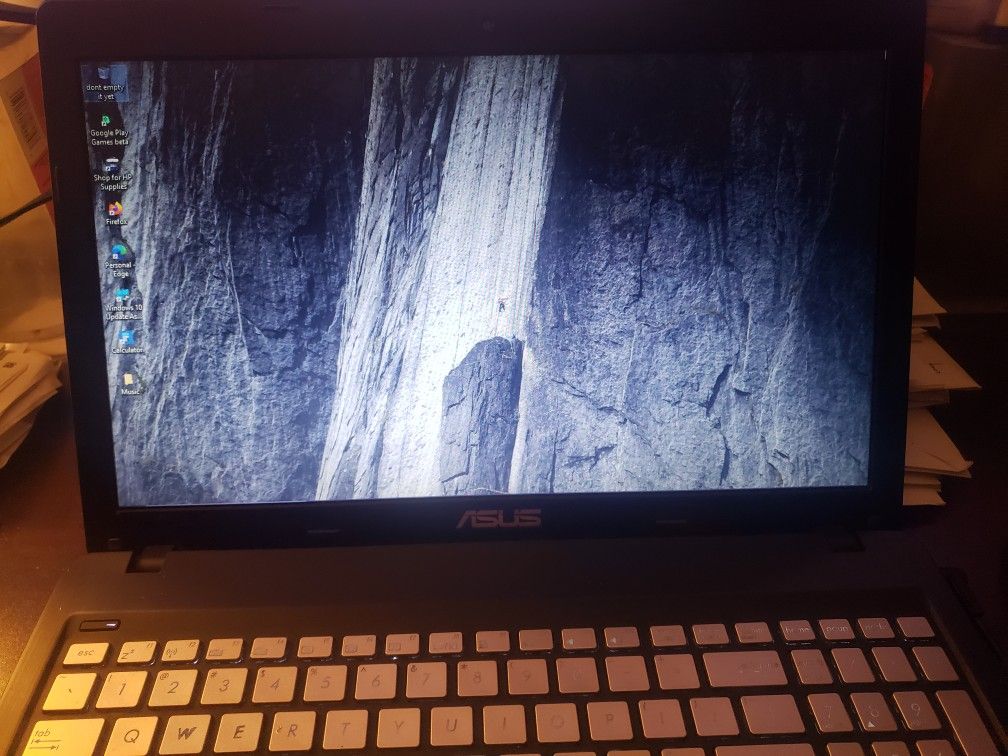 ACER laptop I5 Q500a 750gb 8gb Ram 15 Inch Screen for Sale in Pasadena ...