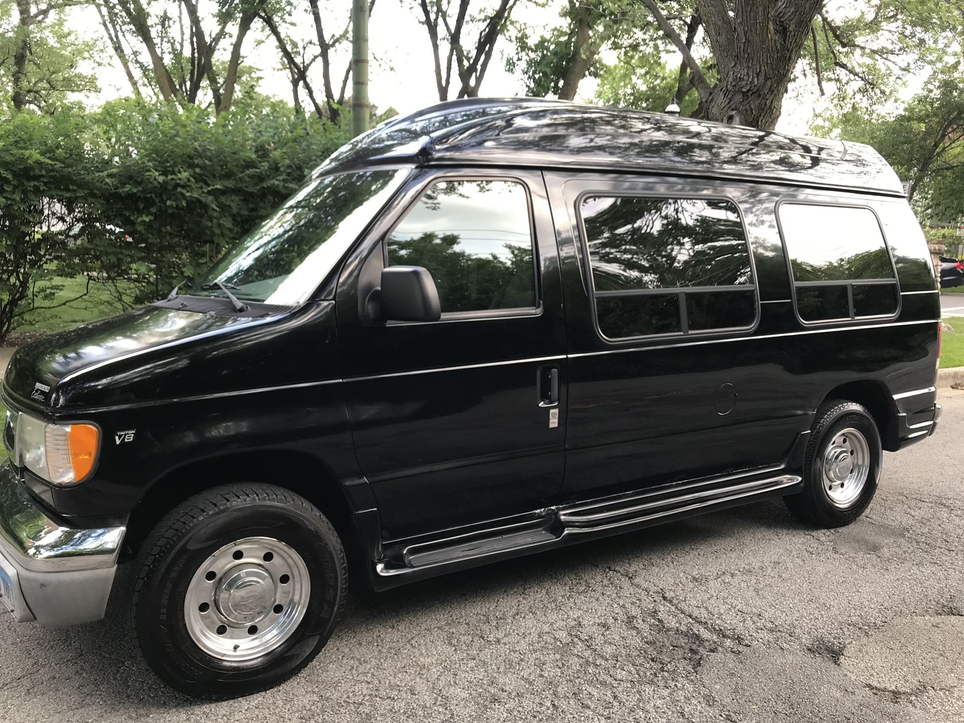Ford econoline van E 2-50 Hightop conversion van year 2002 / 106,342 ...