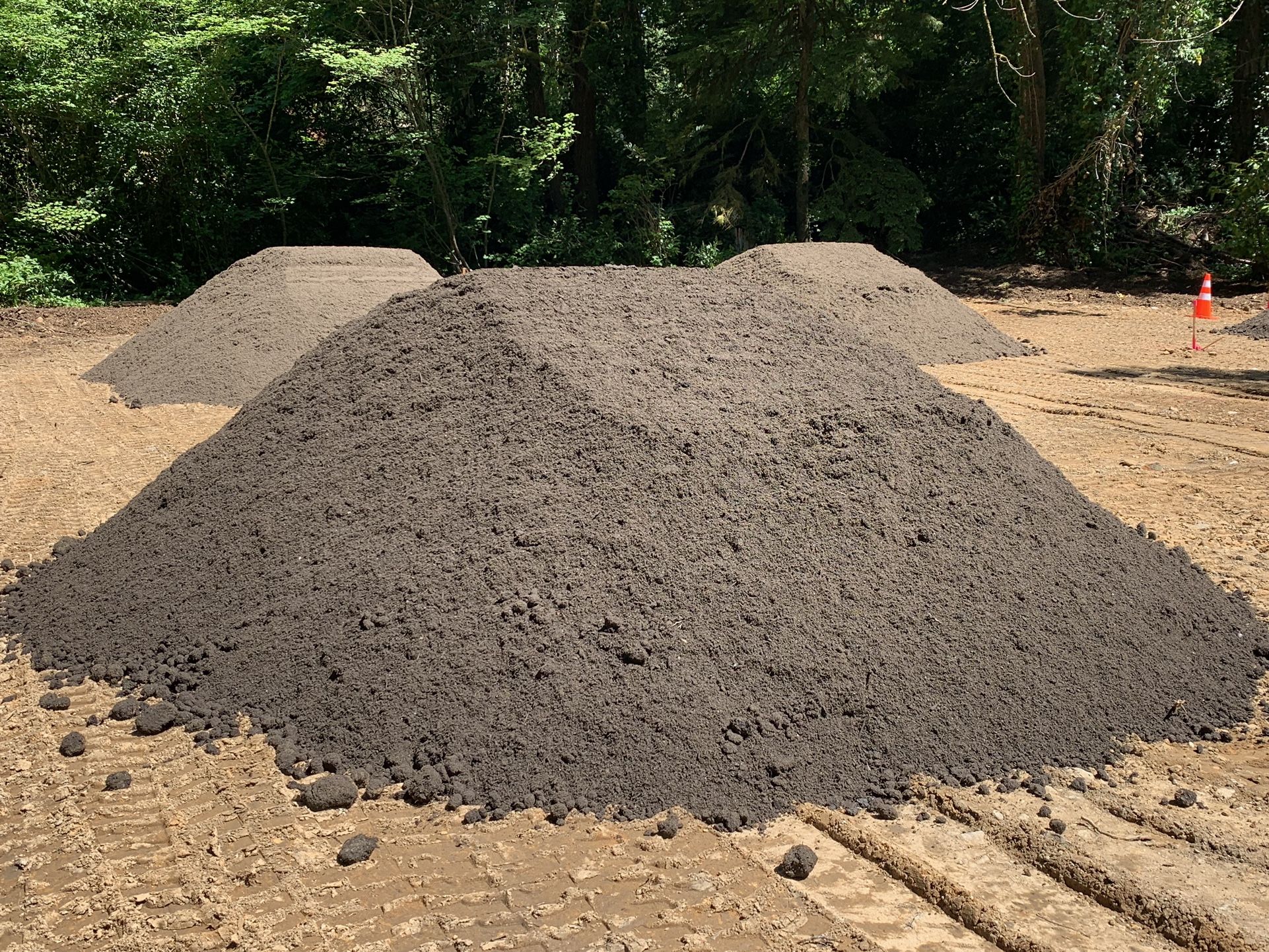 new! 50/50 Topsoil / 12 yards (delivered*) for Sale in Covington, WA ...