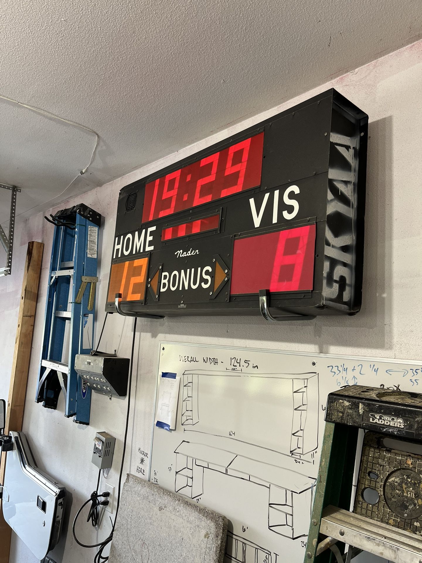 Vintage Gym Scoreboard Naden SS677 for Sale in Tumwater, WA - OfferUp