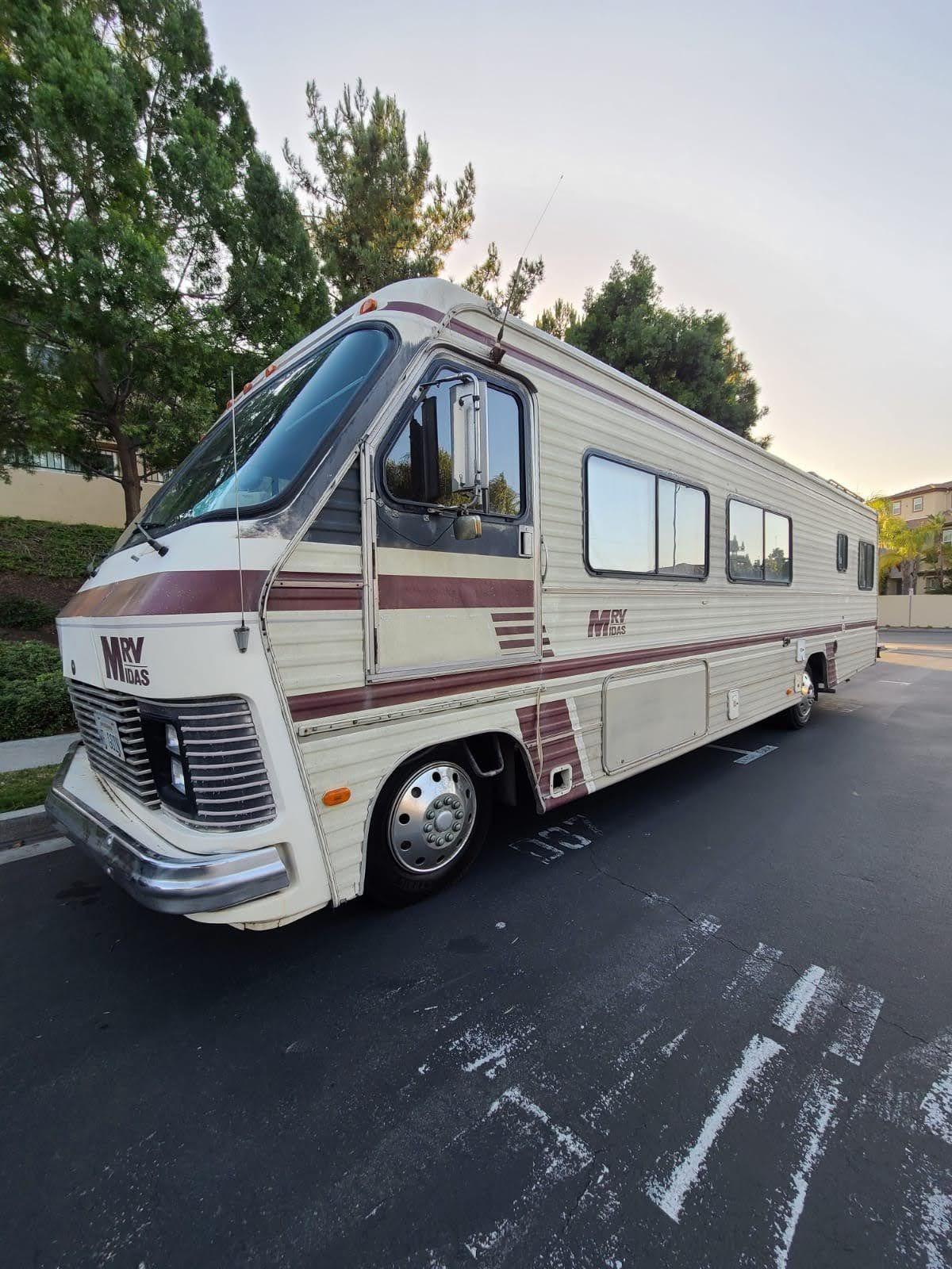 RV - MIDAS 84 - 60k millas for Sale in Chula Vista, CA - OfferUp