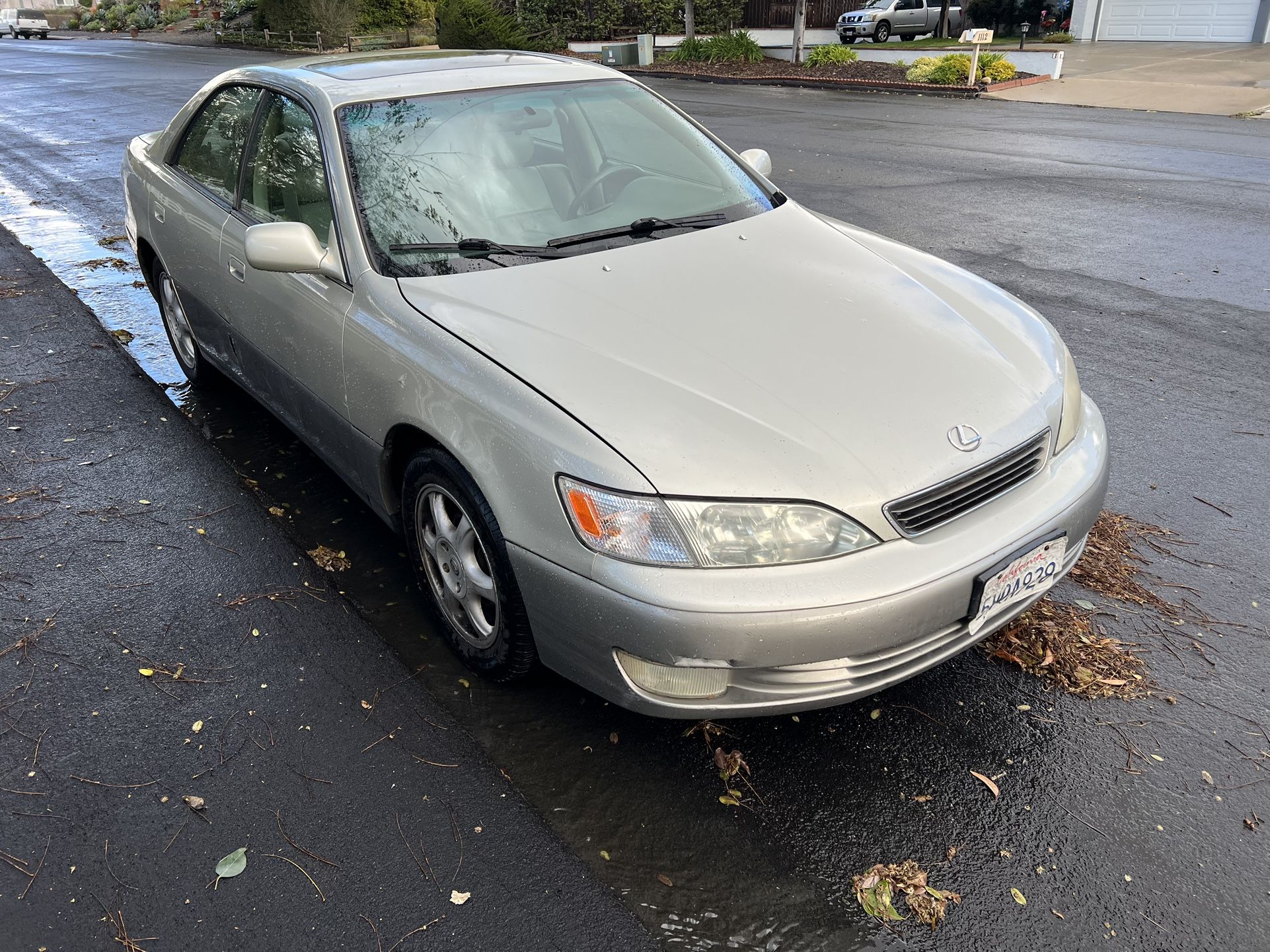 1998 Lexus ES 300 for Sale in Vista, CA - OfferUp