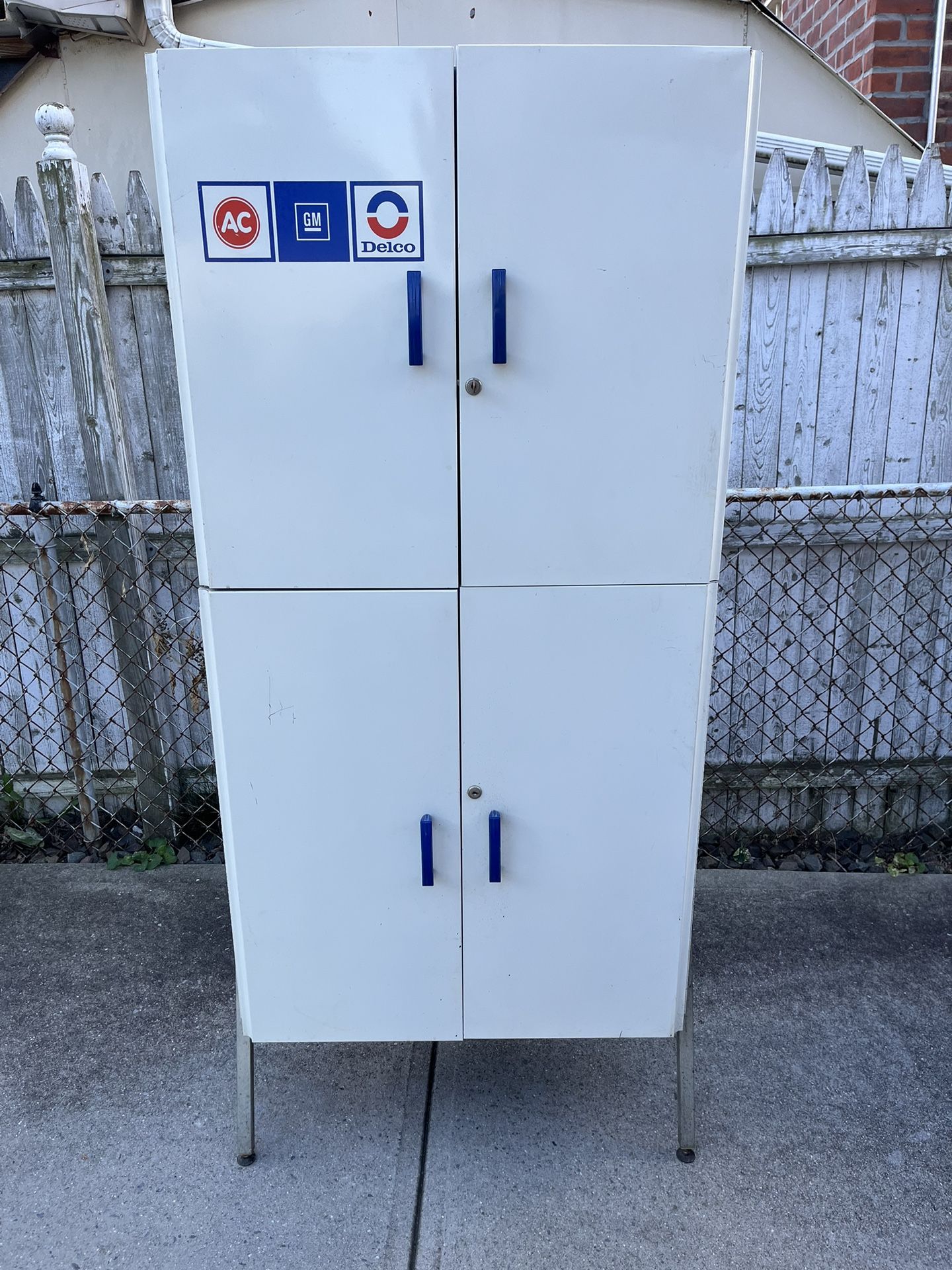 Delco Cabinet for Sale in Kings Park, NY - OfferUp