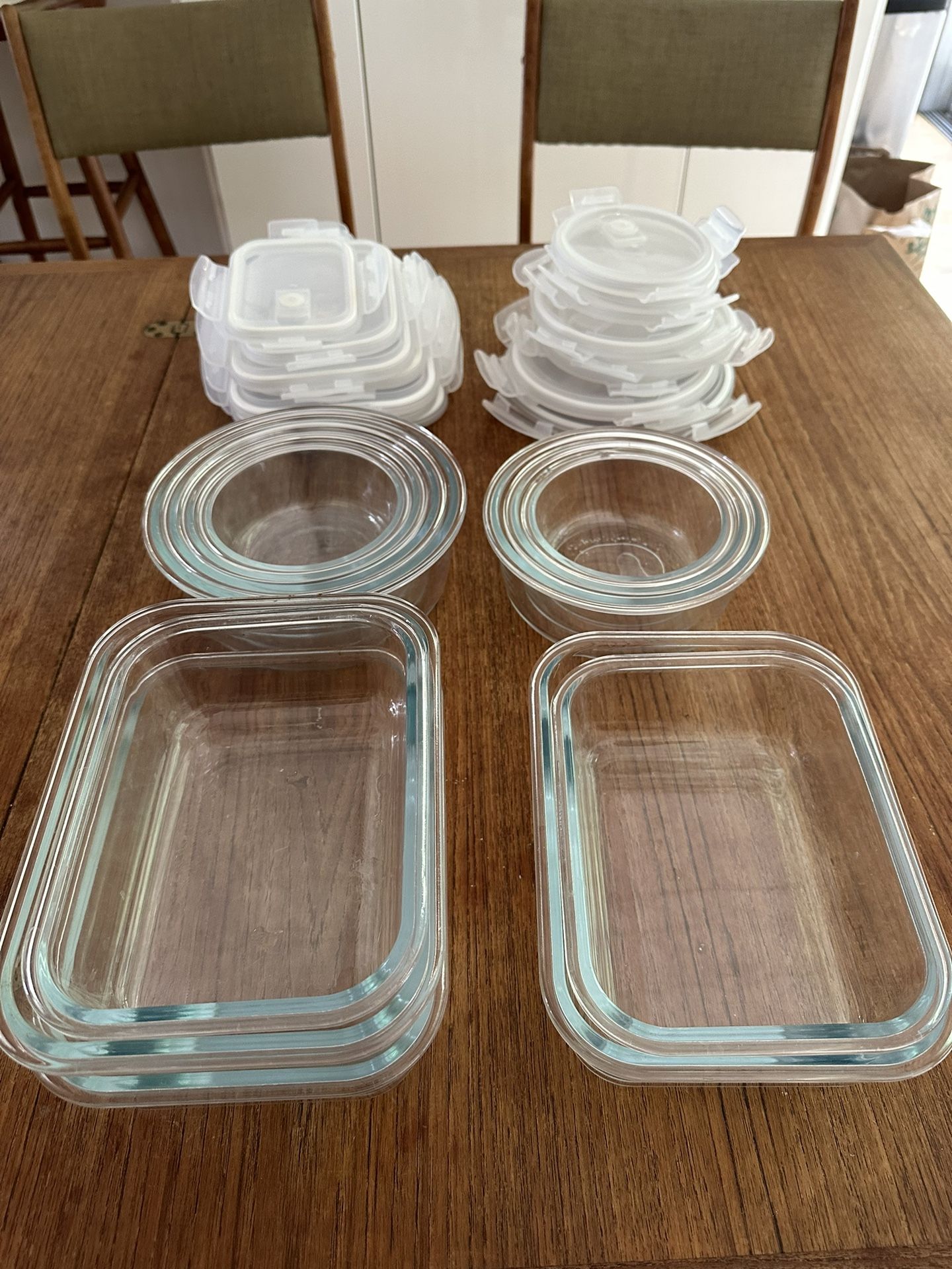 Glass Tupperware Set Crate And Barrel for Sale in Los Angeles, CA - OfferUp
