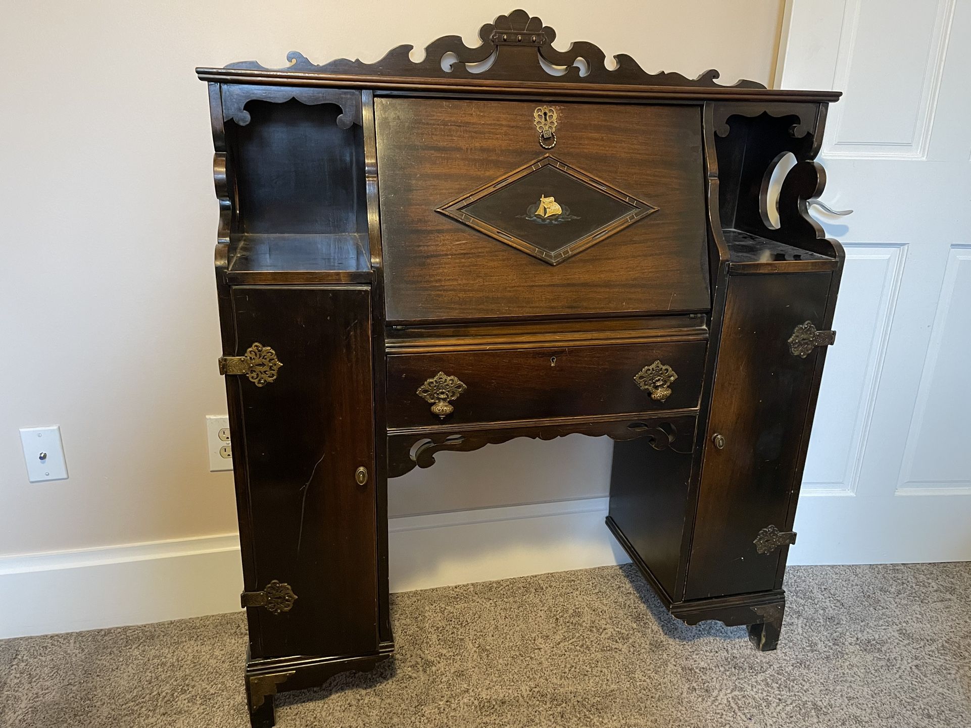 Daisy Line Secretary Desk for Sale in Longmont, CO - OfferUp