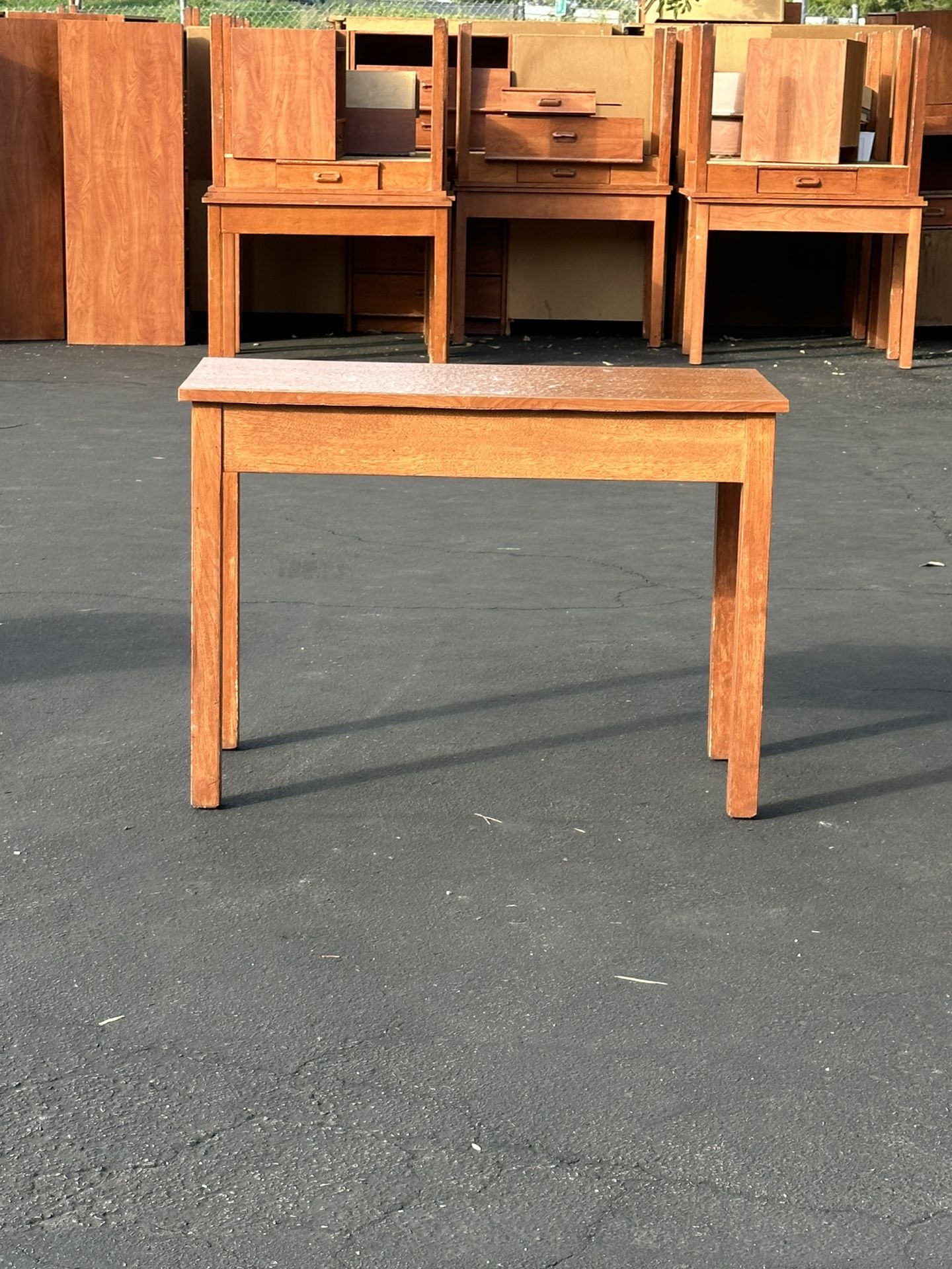 Small Table Good For Coffee Table Or Crafts For Sale In Vista CA OfferUp small-table-good-for-coffee-table-or-crafts-for-sale-in-vista-ca-offerup