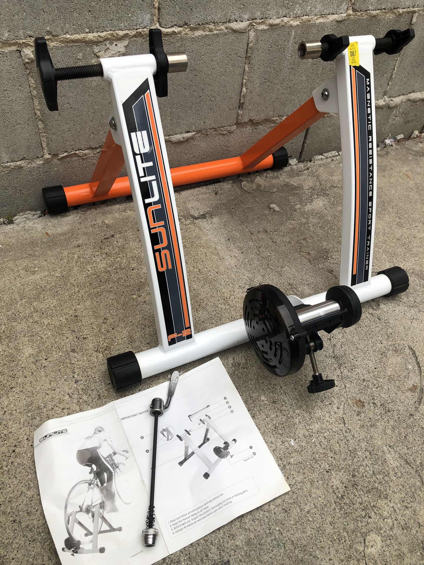 SunLite F 2 Magnetic Indoor Bike Trainer In Excellent Condition. Bicycle exercise quick release system. 50 firm for Sale in Los Angeles CA OfferUp