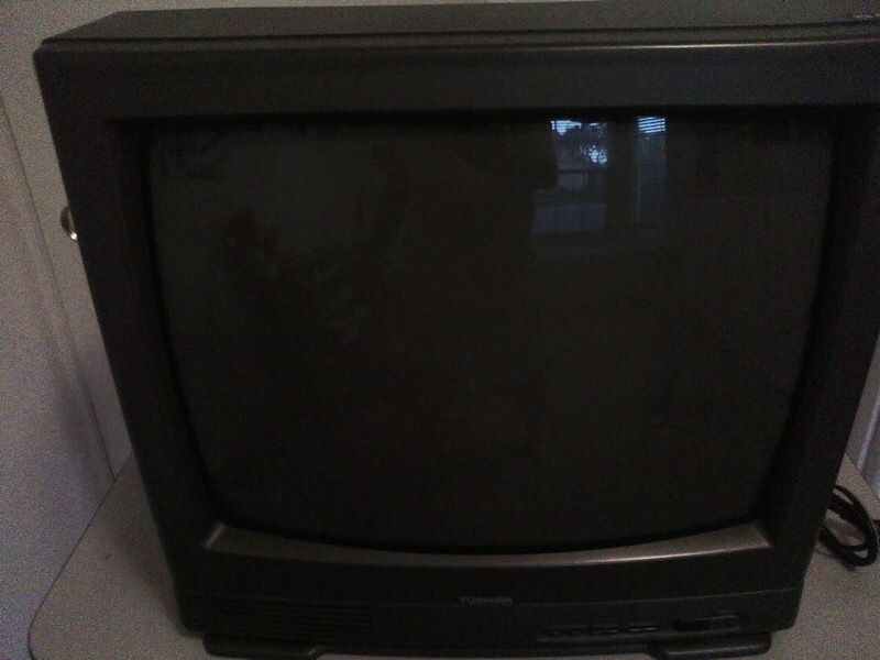 Toshiba CF1927B - 19" Color Television for Sale in New York, NY - OfferUp