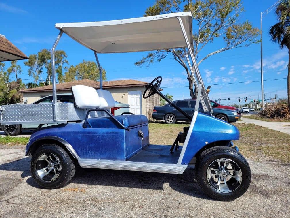 FAST CLUB CAR40mphNEW SS RIMS/TIRESBLUETOOTH Sound System(LOUD) RUNS ...