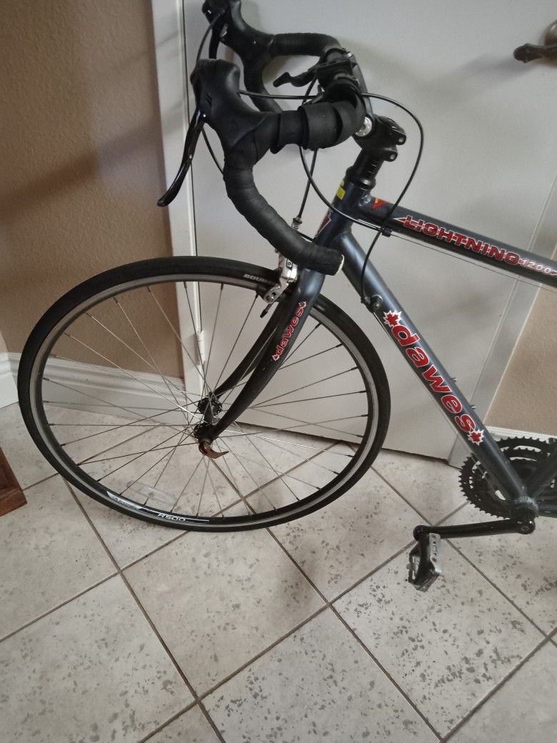 Dawes Lightning 1200 Bike in good Condition. Bicycles