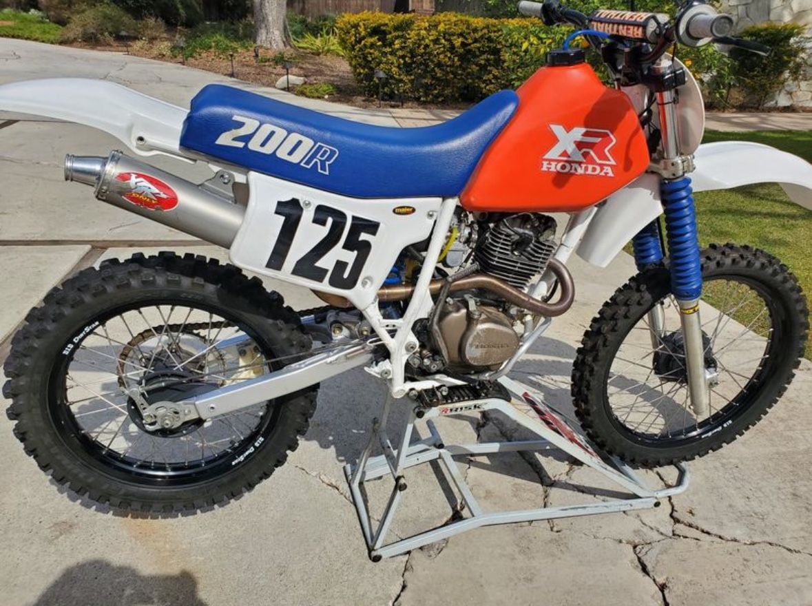 1086 Honda XR200R for Sale in Santa Ana, CA - OfferUp